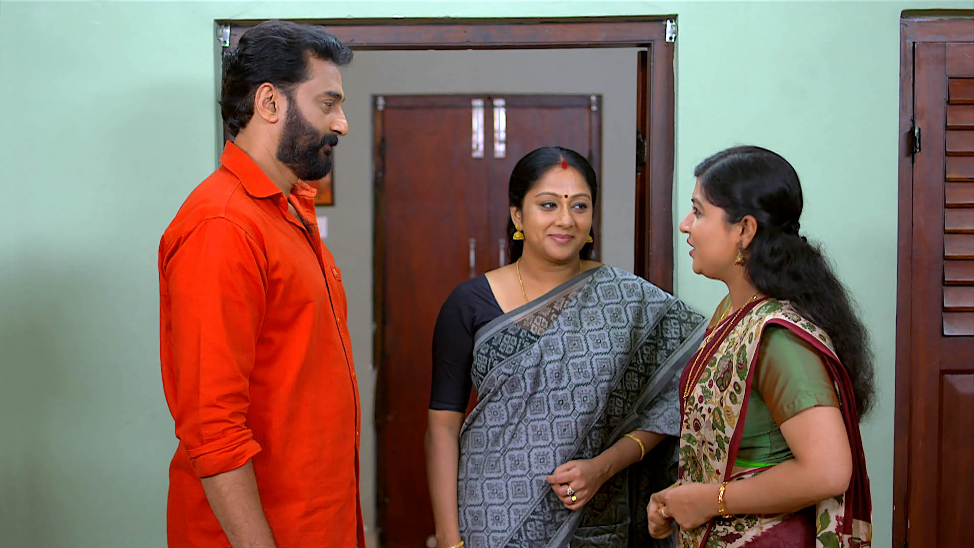 Watch Balan's Decision Excites Aparna Online