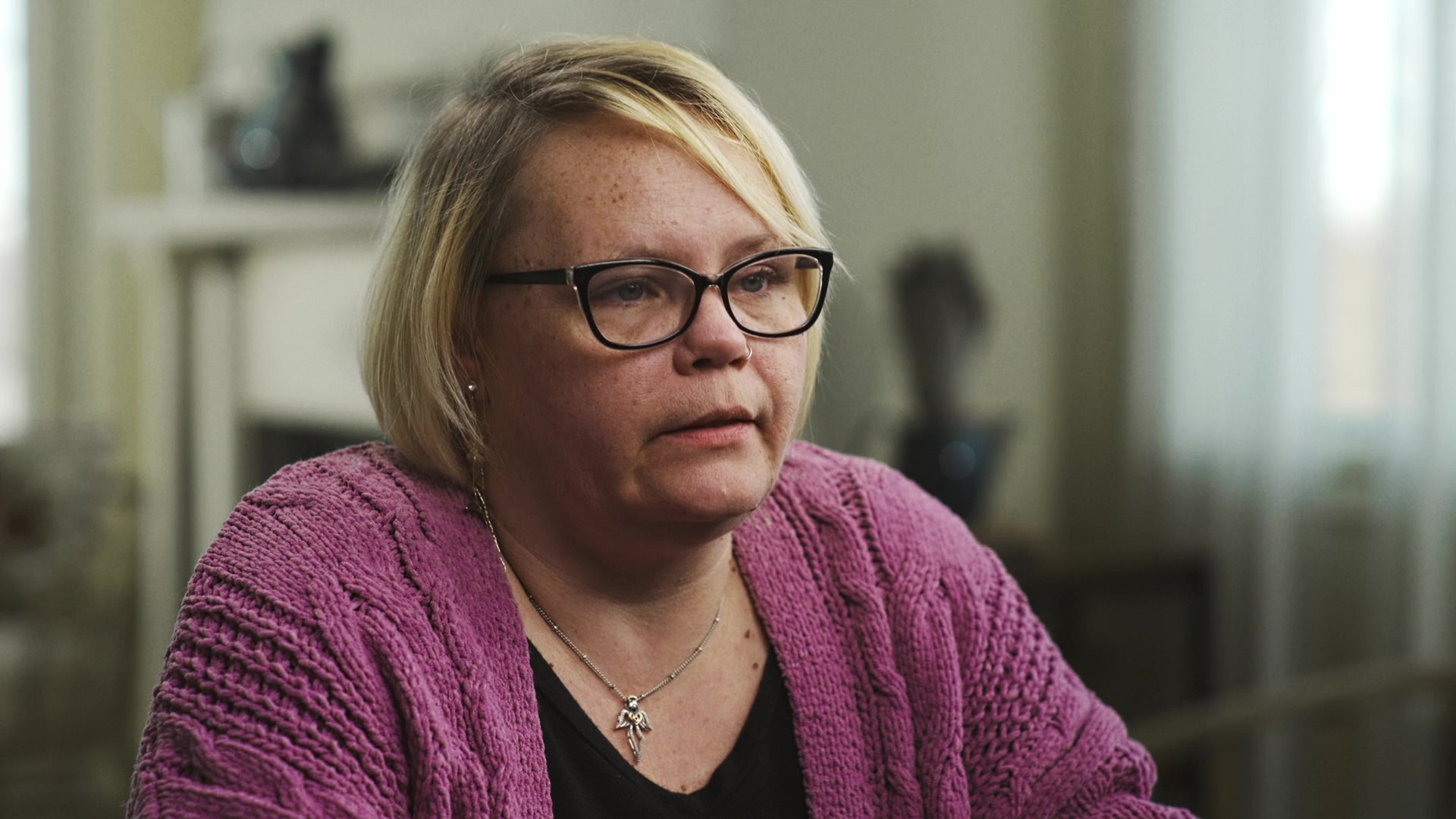 Watch Capturing Their Killer: The Girls on the High Bridge Episode 3 on ...