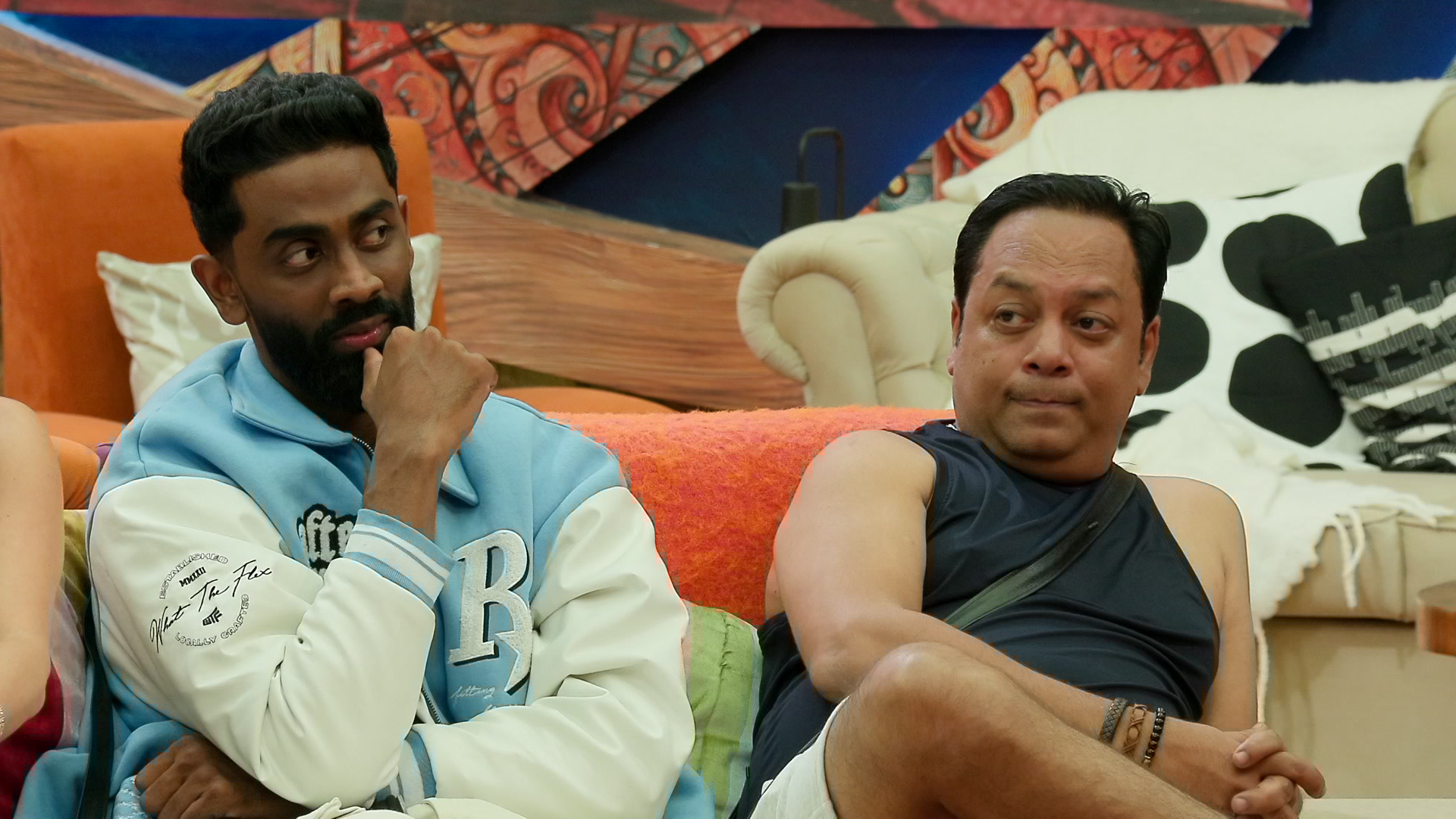 Watch a clip from Sadasya 16, Beds 15! Bohot Na-Insaafi! on Hotstar