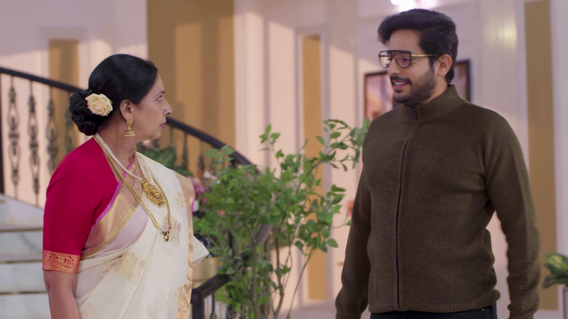 Watch Sharade S1 Episode 294 on JioHotstar