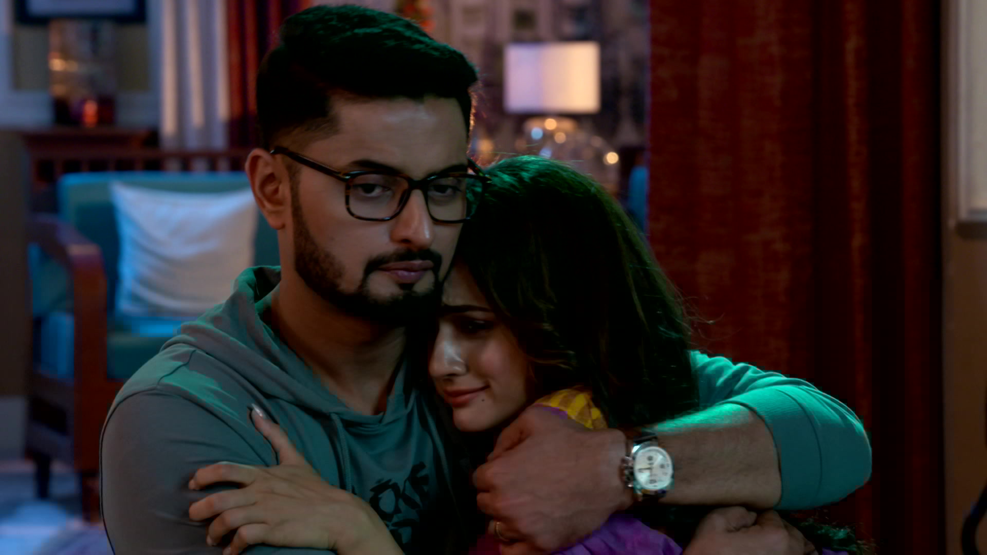 Watch Dui Shalik S1 Episode 103 on JioHotstar