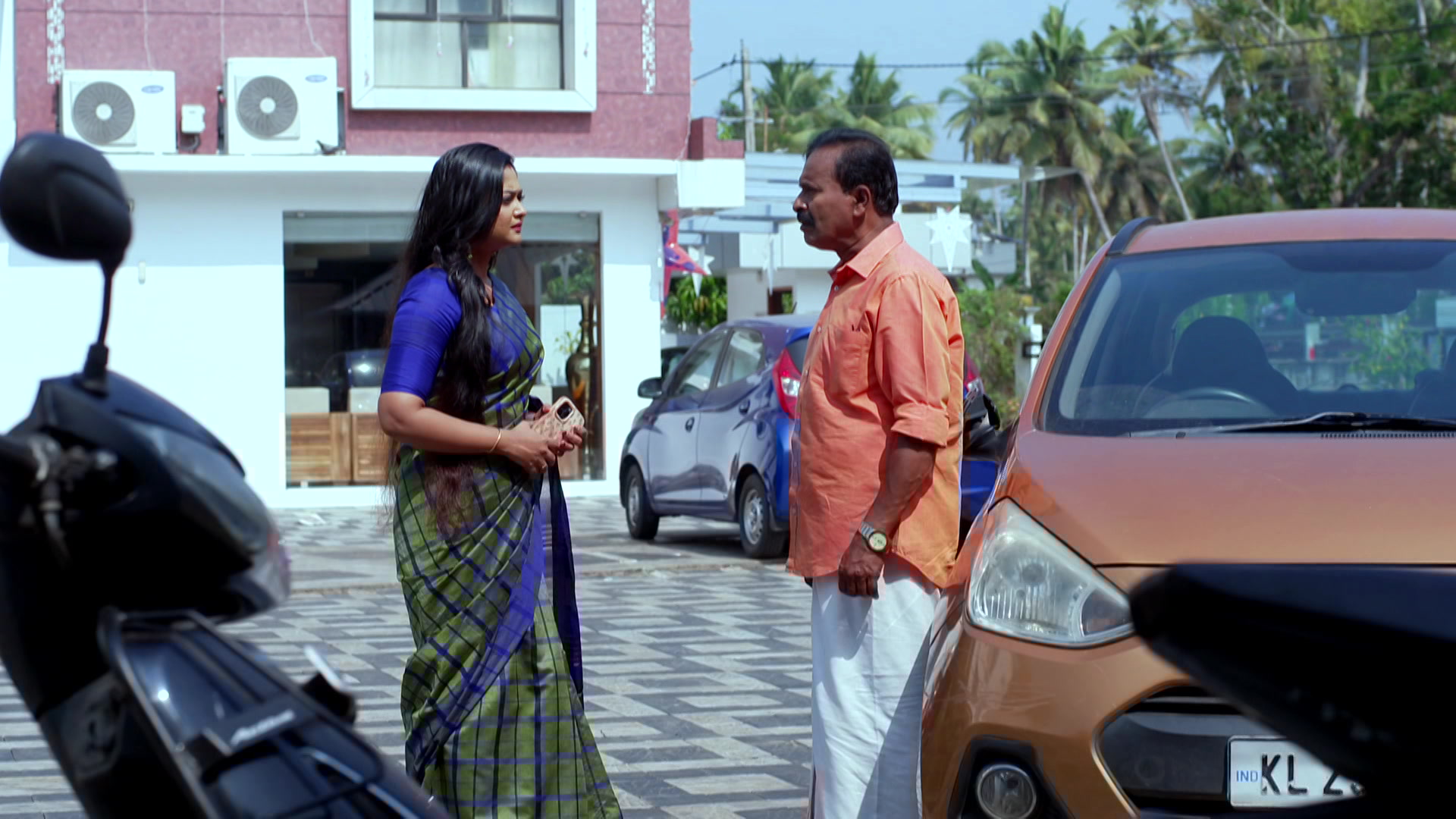 Watch Mounaragam Episode 1307 on JioHotstar