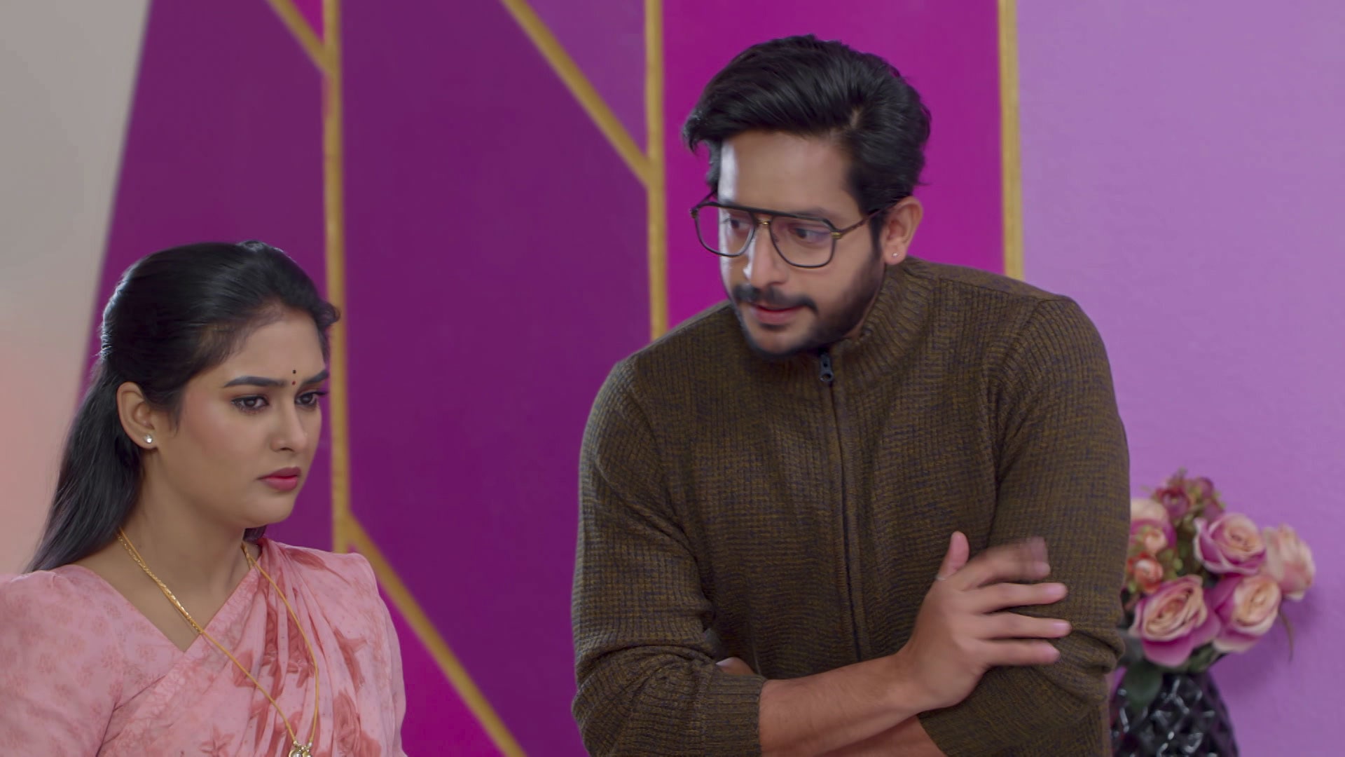 Watch Sharade S1 Episode 293 on JioHotstar