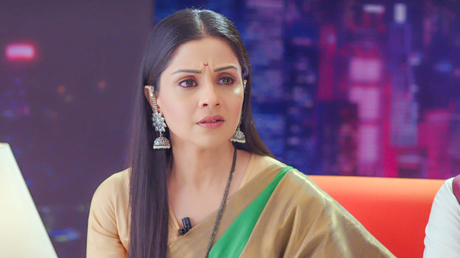 Watch ghum-hai-kisikey-pyaar-meiin only on Watcho