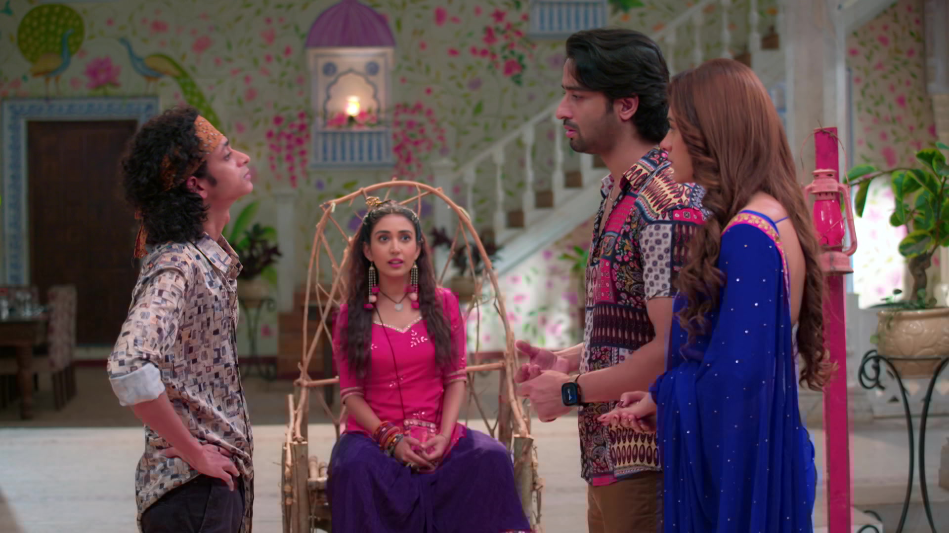 Watch Woh To Hai Albelaa S1 Episode 318 on JioHotstar