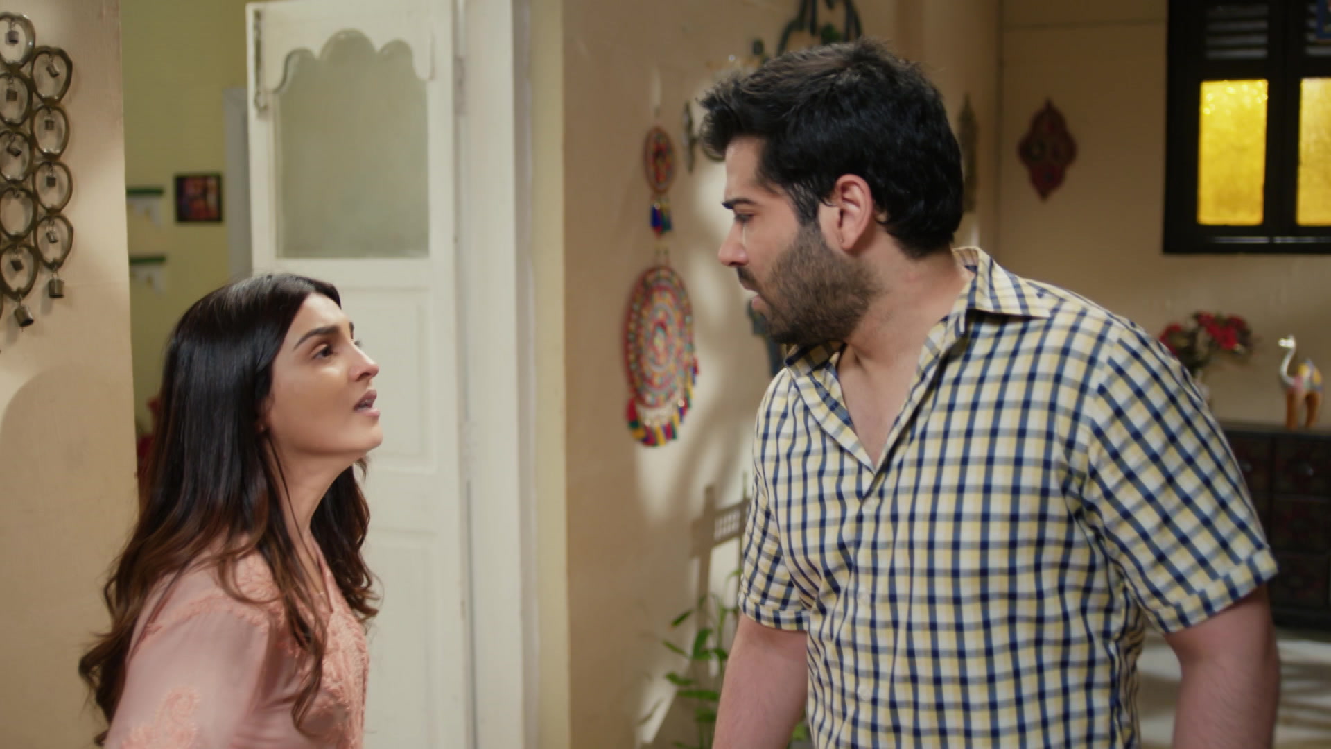 Watch Pandya Store S1 Episode 727 on JioHotstar