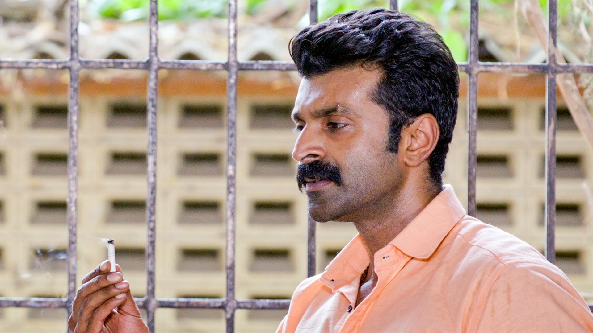 Watch kana-kaanum-kaalangal only on Watcho