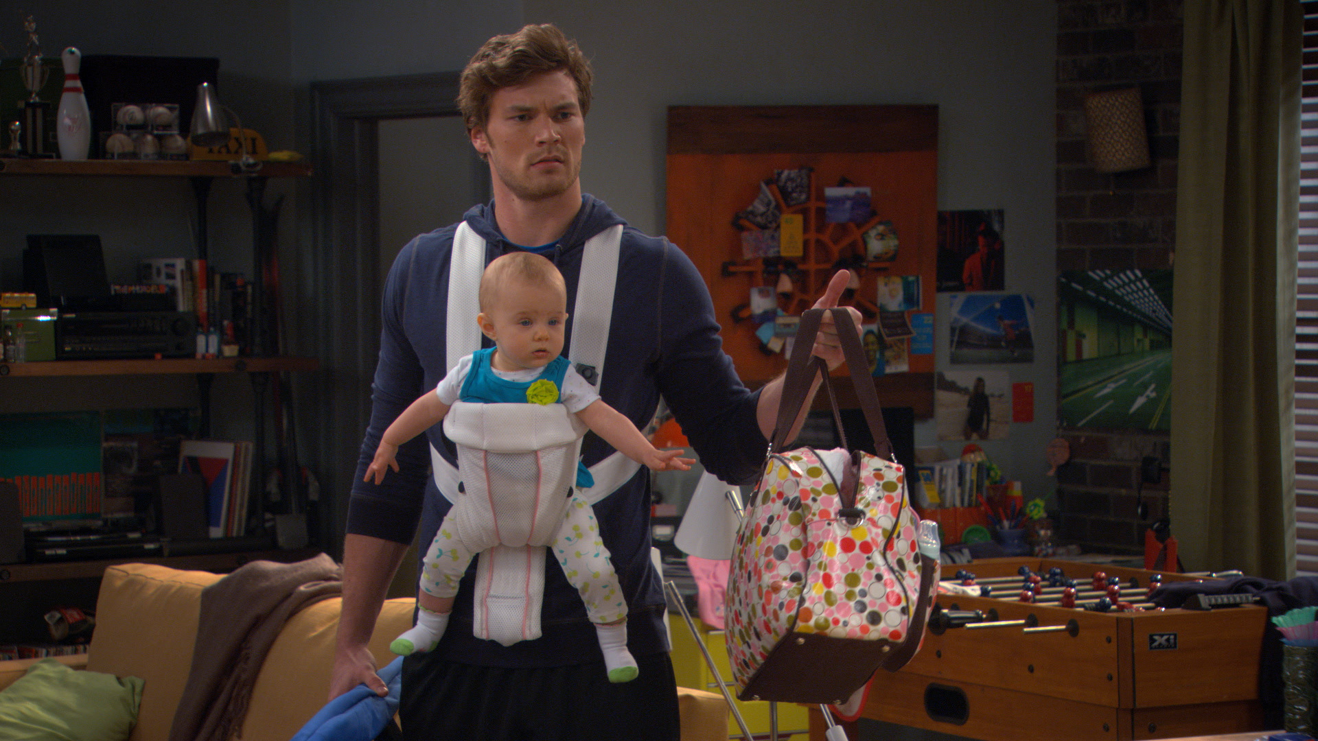 Watch Baby Daddy S1 Episode 2 on Disney+ Bahrain | Spanish Castilian ...