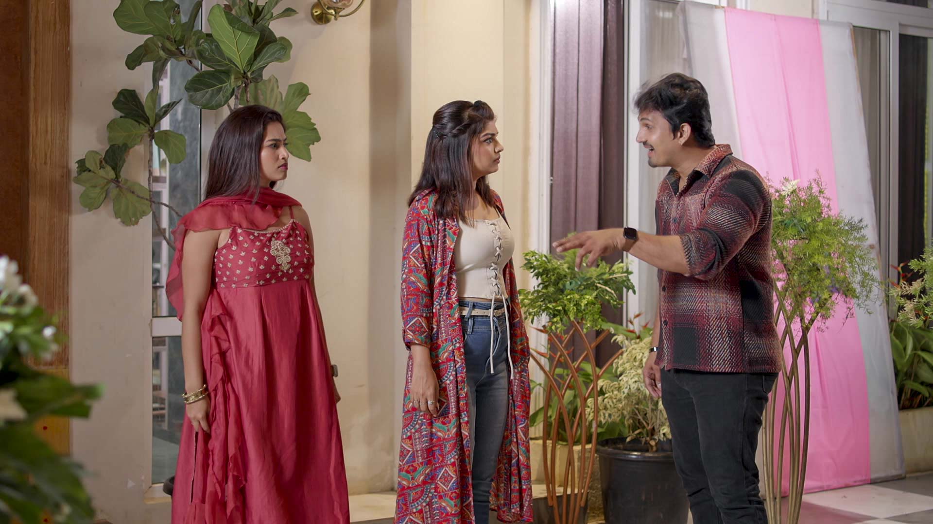 Watch Saptapadi S1 Episode 42 on JioHotstar
