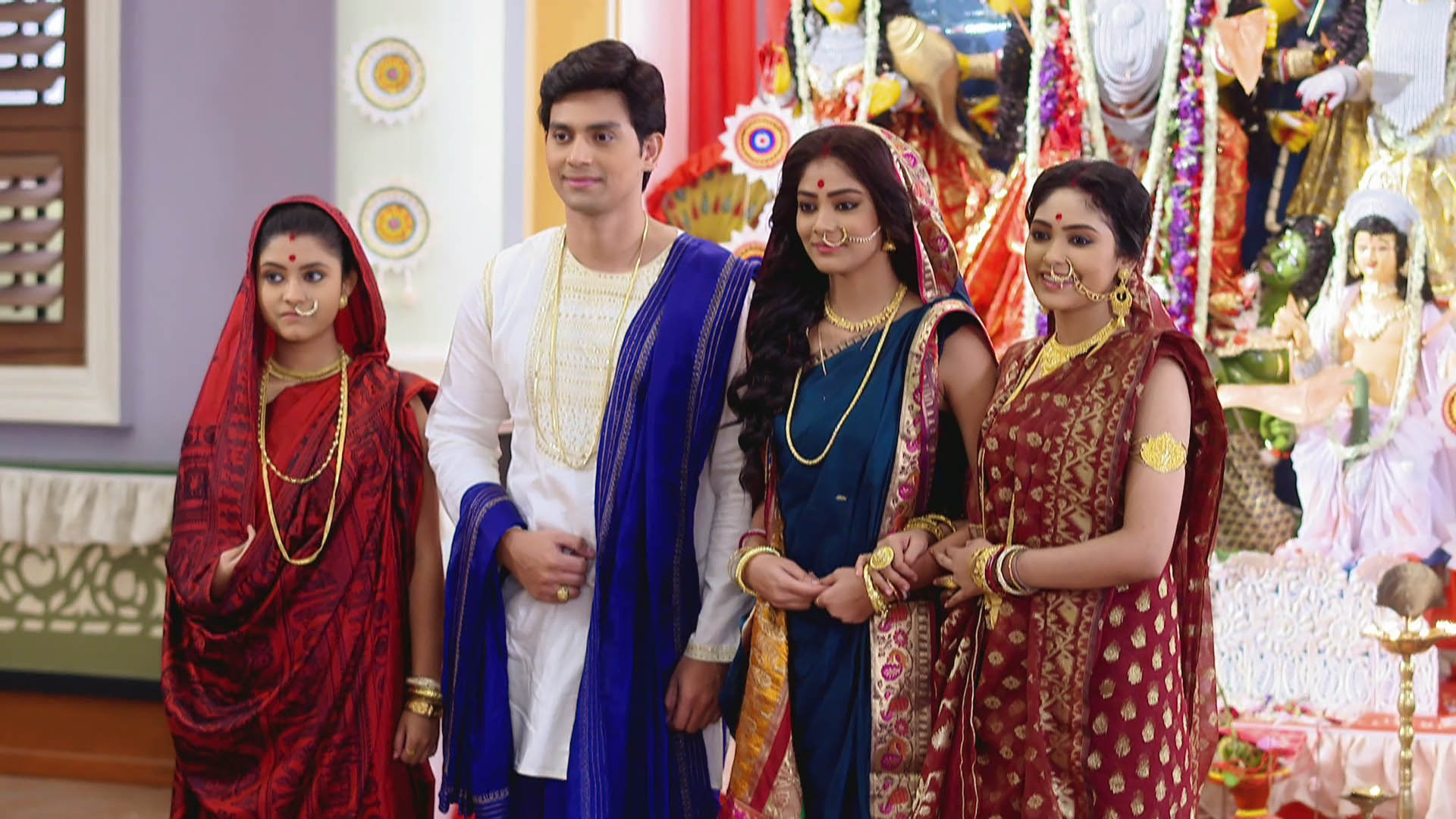 Watch Debi Choudhurani S1 Episode 89 on JioHotstar