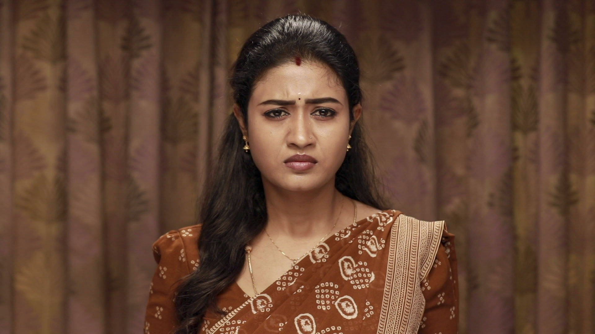 Watch Mahanadhi S1 Episode 695 on JioHotstar