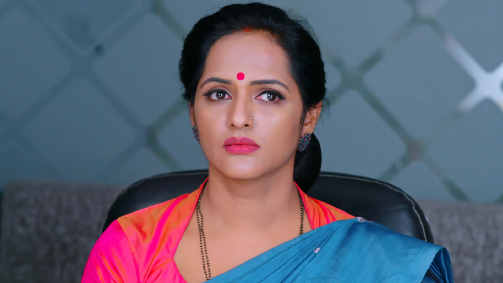 Watch Jagathi Lands in a Fix Online