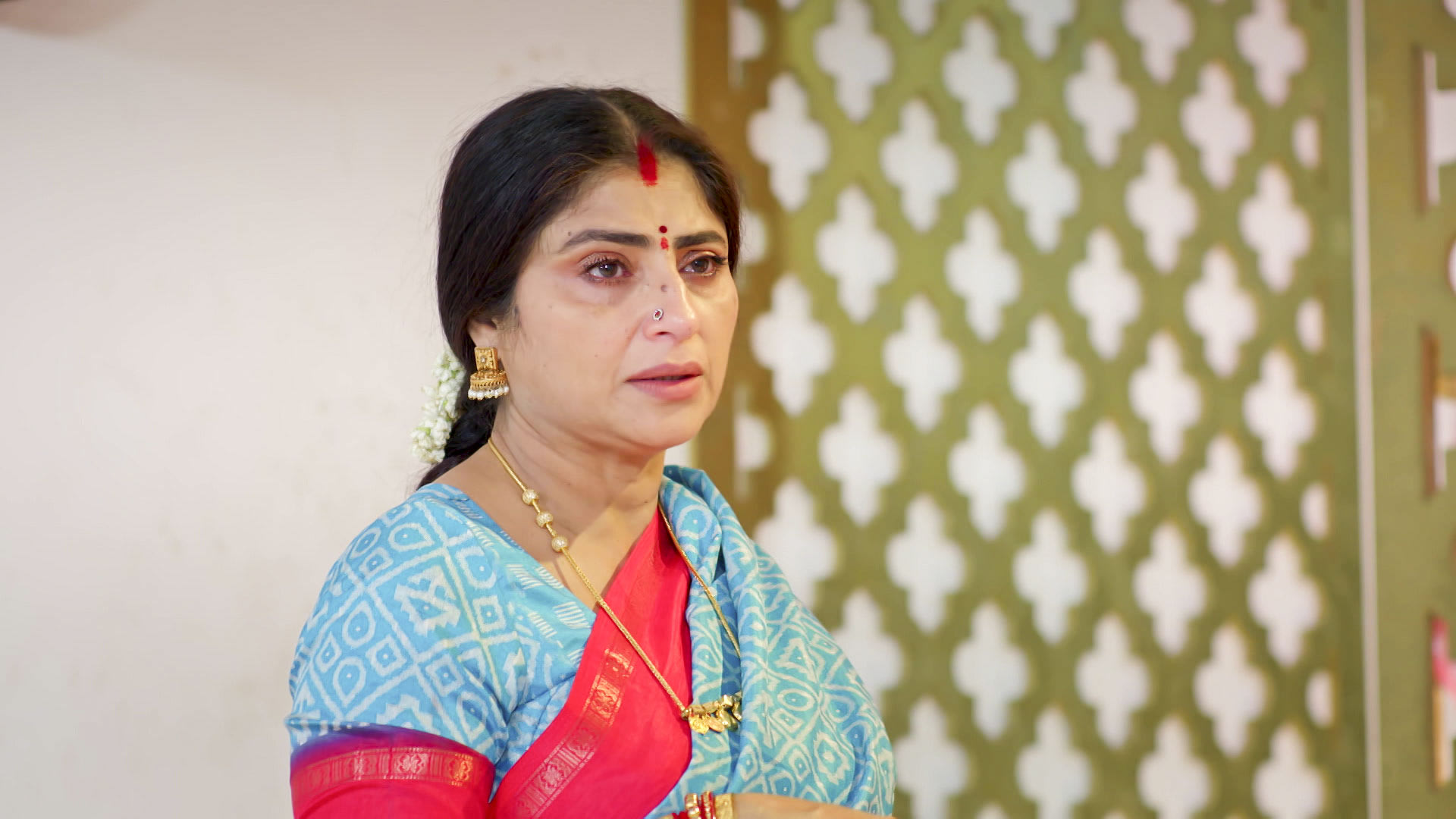 Watch Sharade S1 Episode 297 on JioHotstar