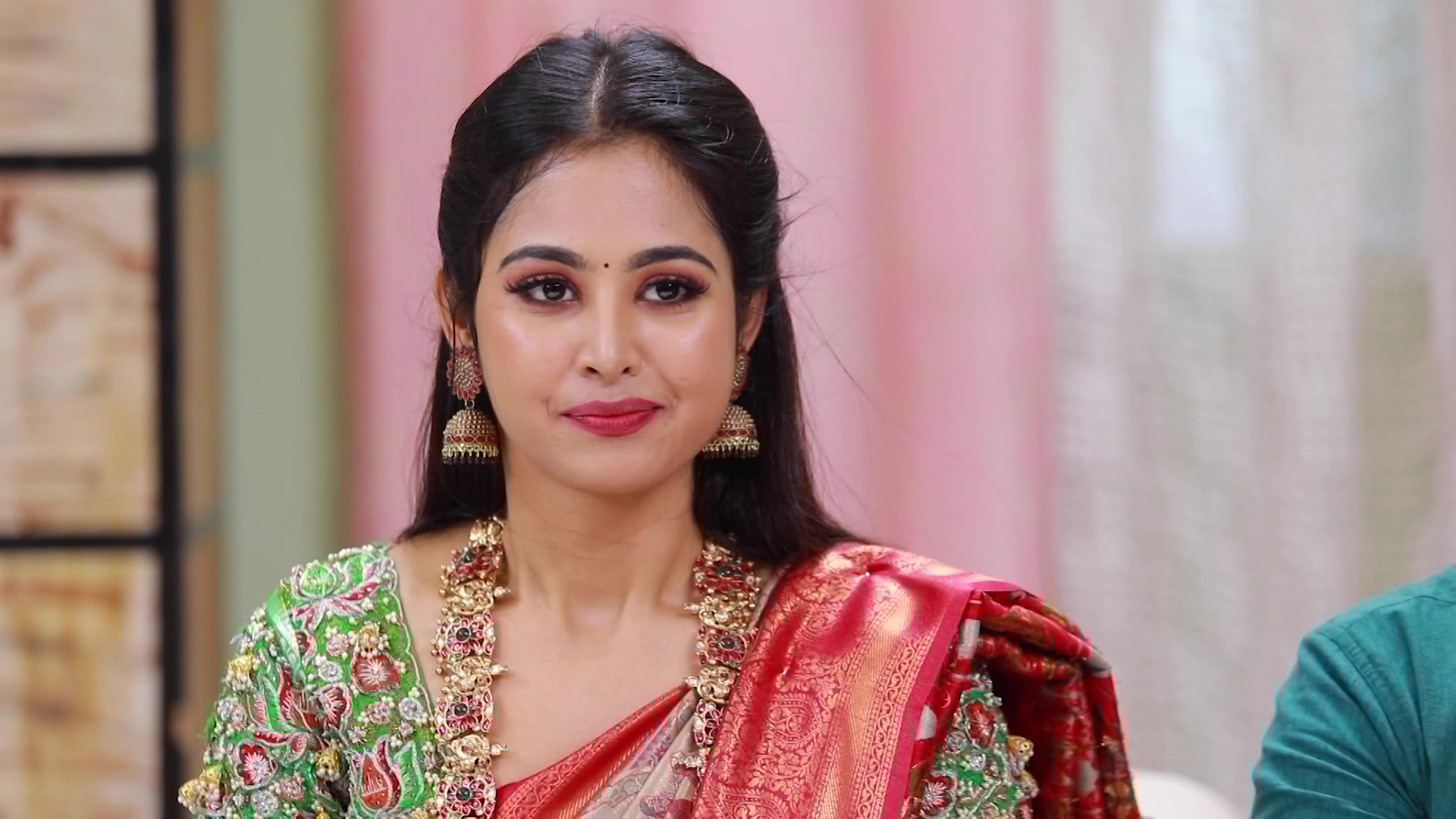 Stream Aishwarya, Gowtham to Get Hitched? Season 1 Episode 131 – Aishwarya, Gowtham to Get ...