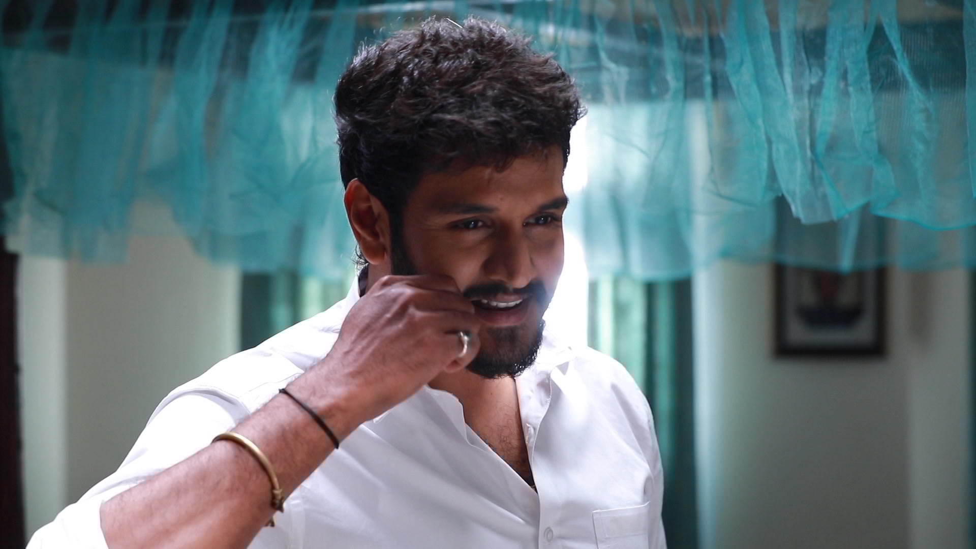 Watch Barathi Kannamma 2 Episode 1 on JioHotstar