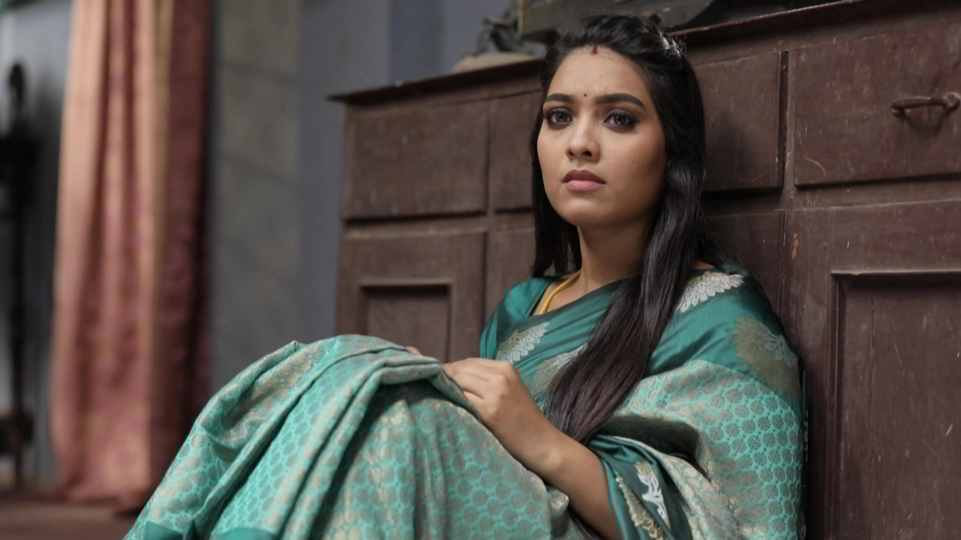 Watch Thendral Vandhu Ennai Thodum S1 Episode 45 on JioHotstar