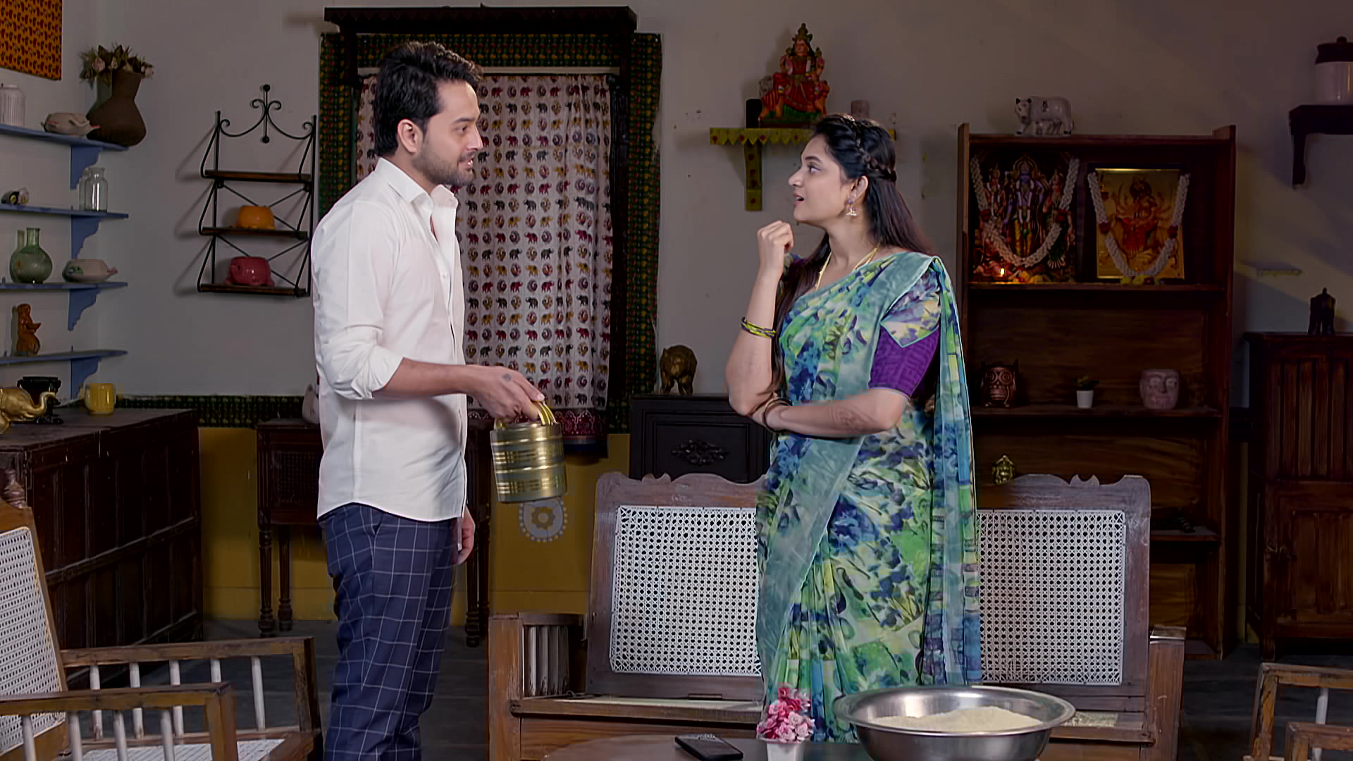 Watch Krishna Mukunda Murari S1 Episode 338 on JioHotstar