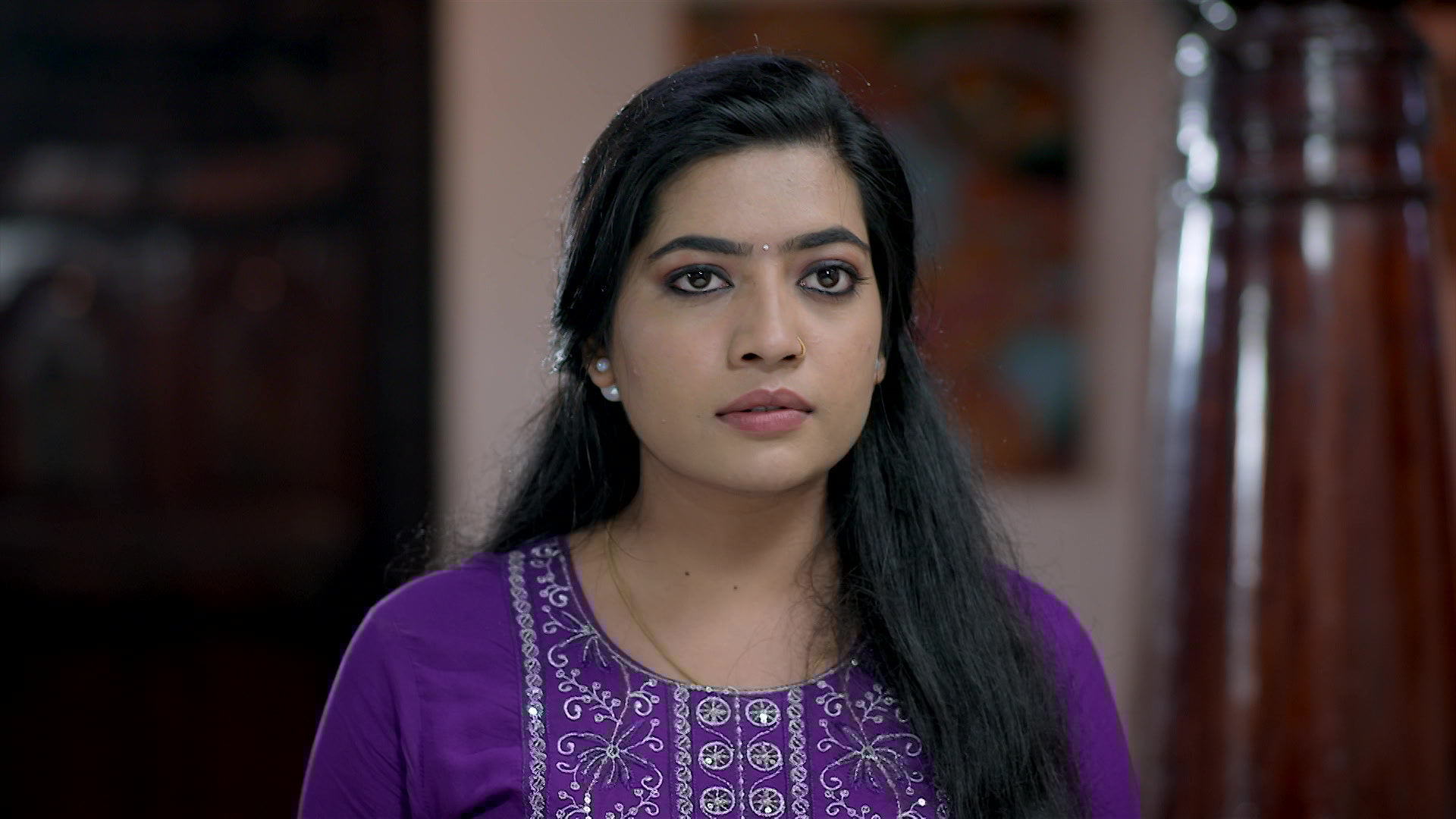 Watch Kaathodu Kaathoram S1 Episode 318 on JioHotstar