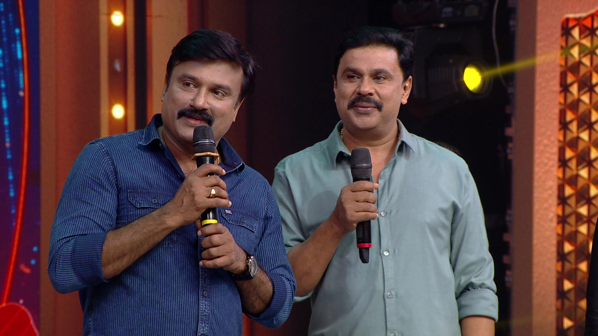 Watch comedy-mamankam All Episodes | Watcho