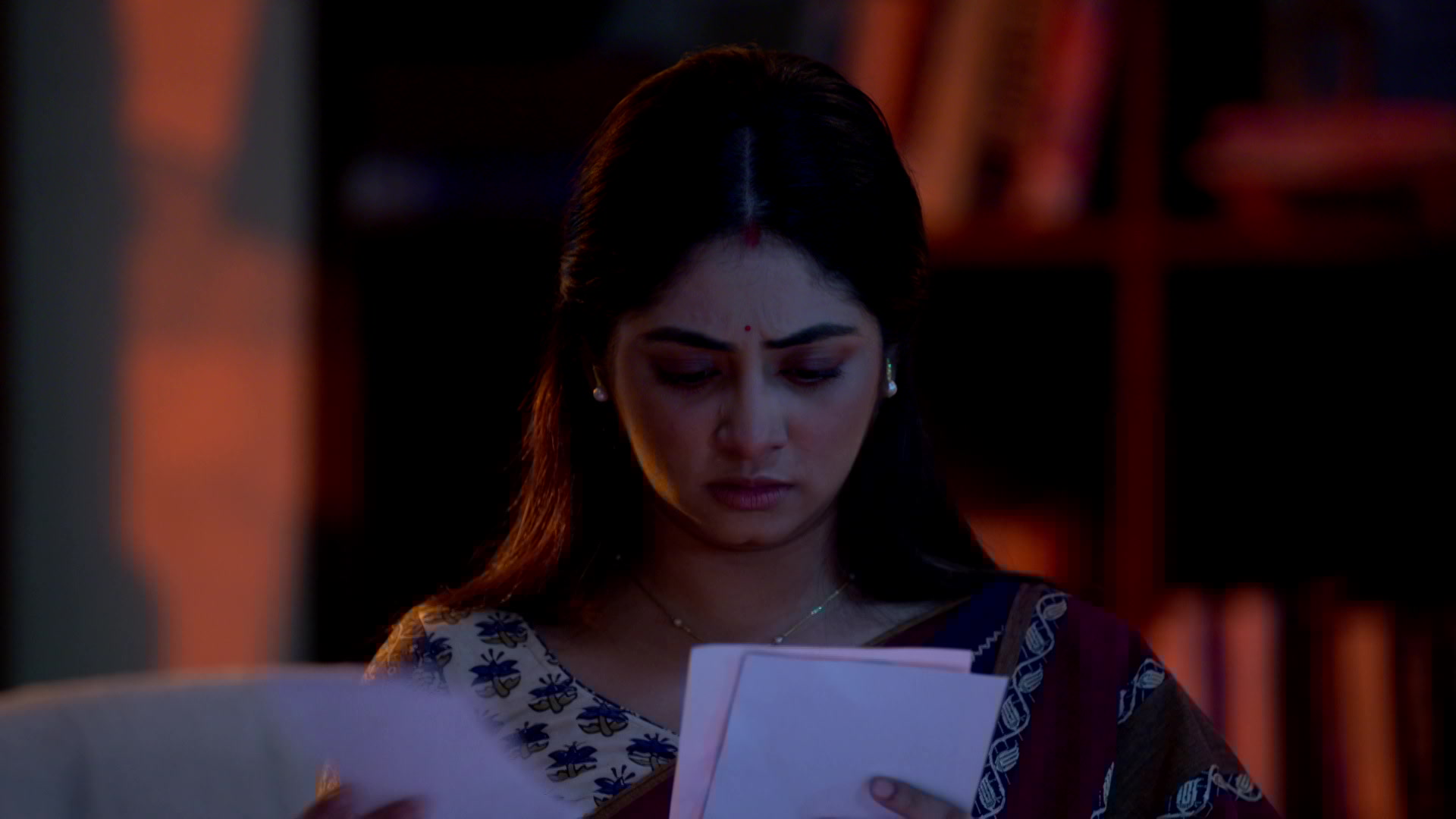 Watch Bangla Medium Episode 281 on JioHotstar