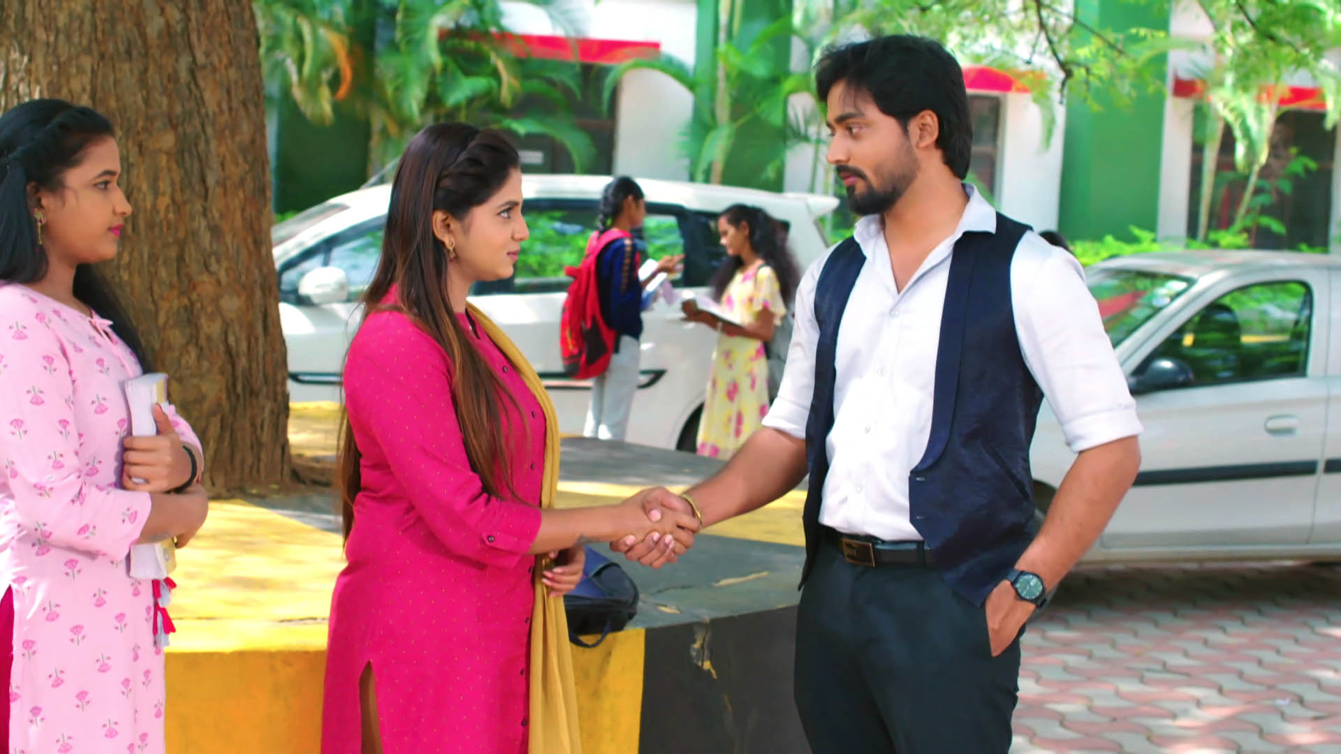 Watch Guppedantha Manasu Episode 542 on JioHotstar