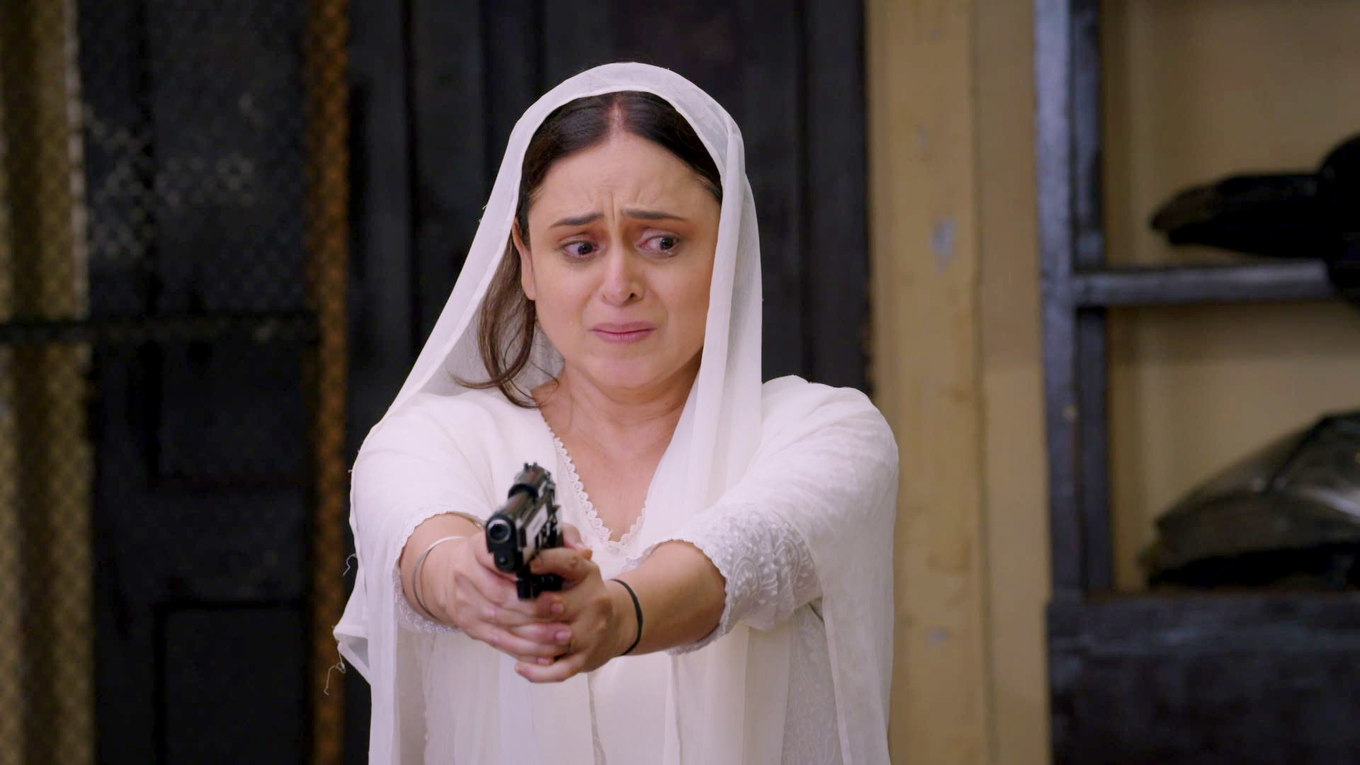 Watch Ajooni S1 Episode 289 on JioHotstar