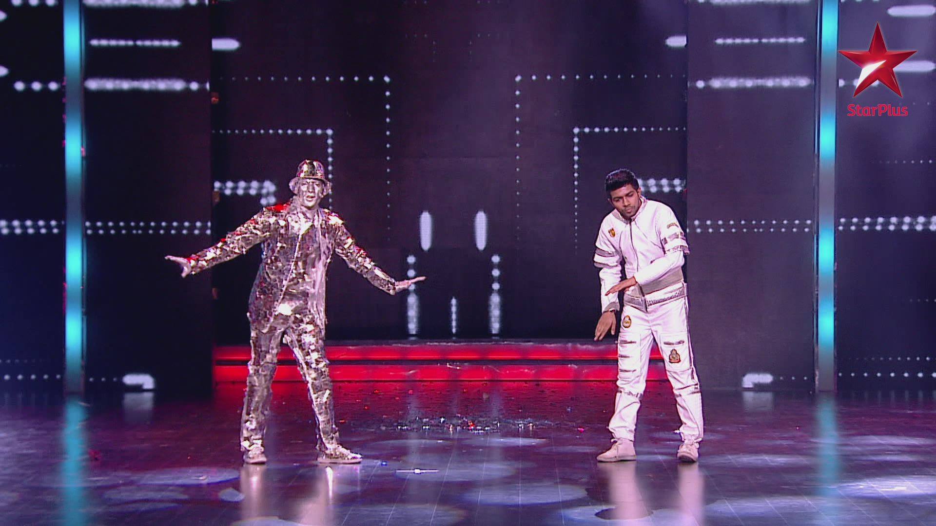 Best of dance battle between Poppin ticko & D + - JioHotstar