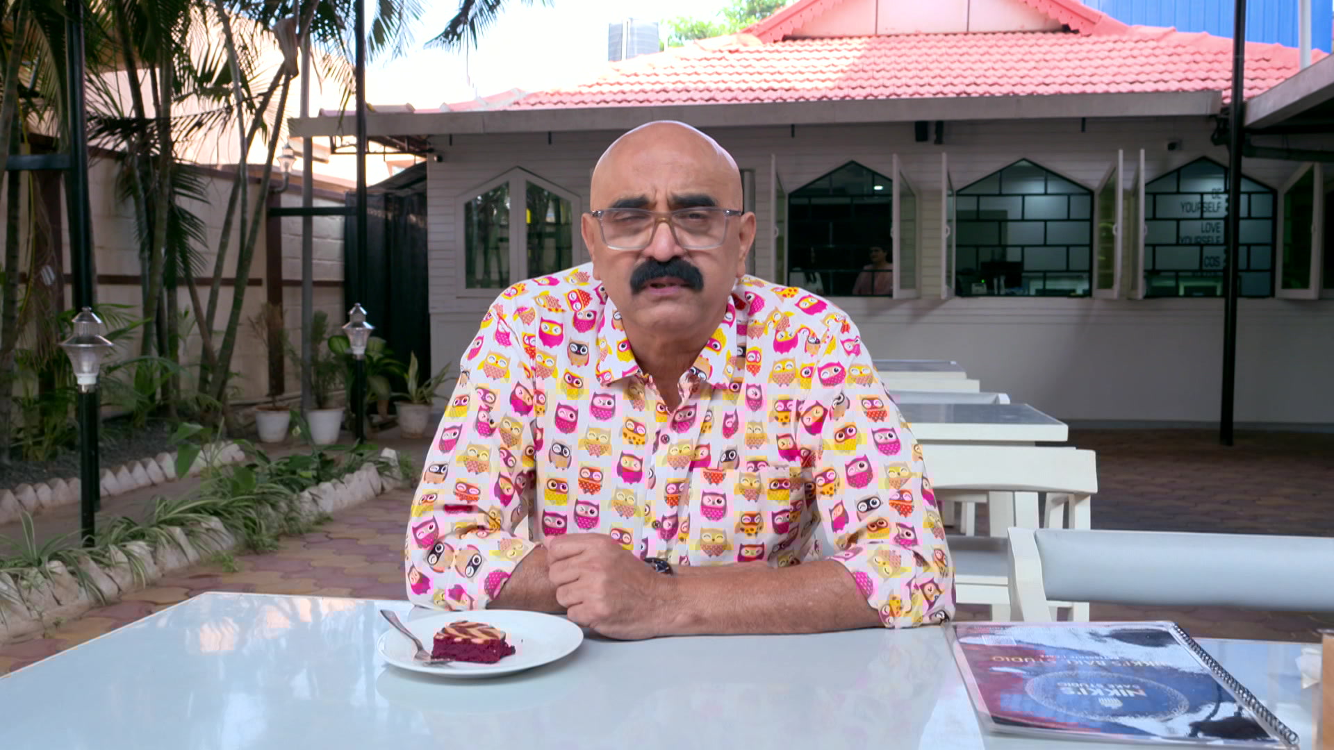 Watch Bombat Bhojana S3 Episode 305 on JioHotstar