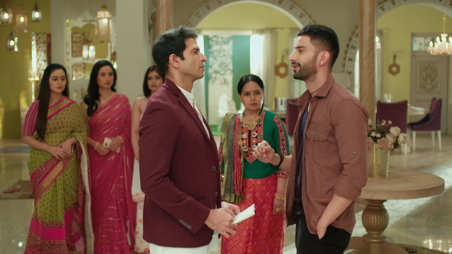 Watch Pandya Store S2 Episode 916 On Jiohotstar