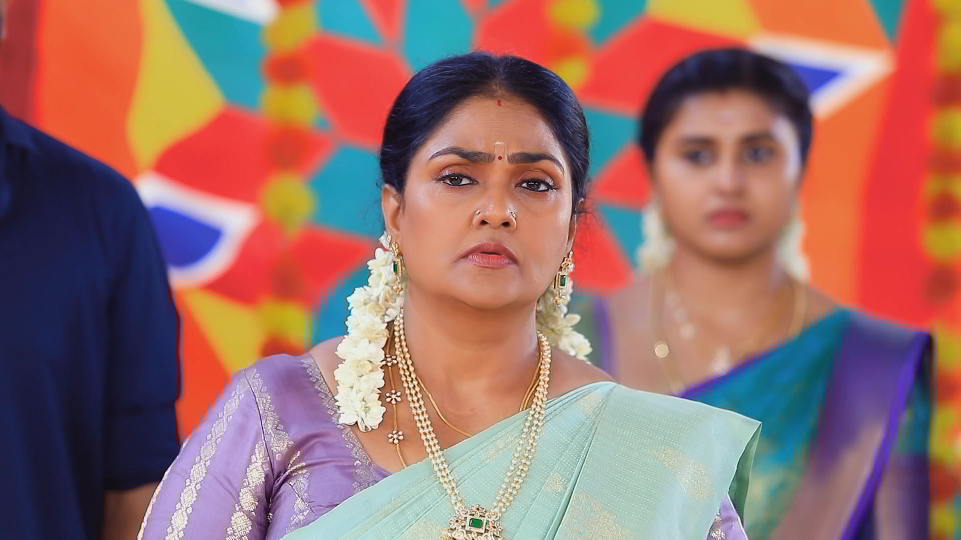 Stream Gomathi Worries Over Gift Season 3 Episode 618 – Gomathi Worries ...