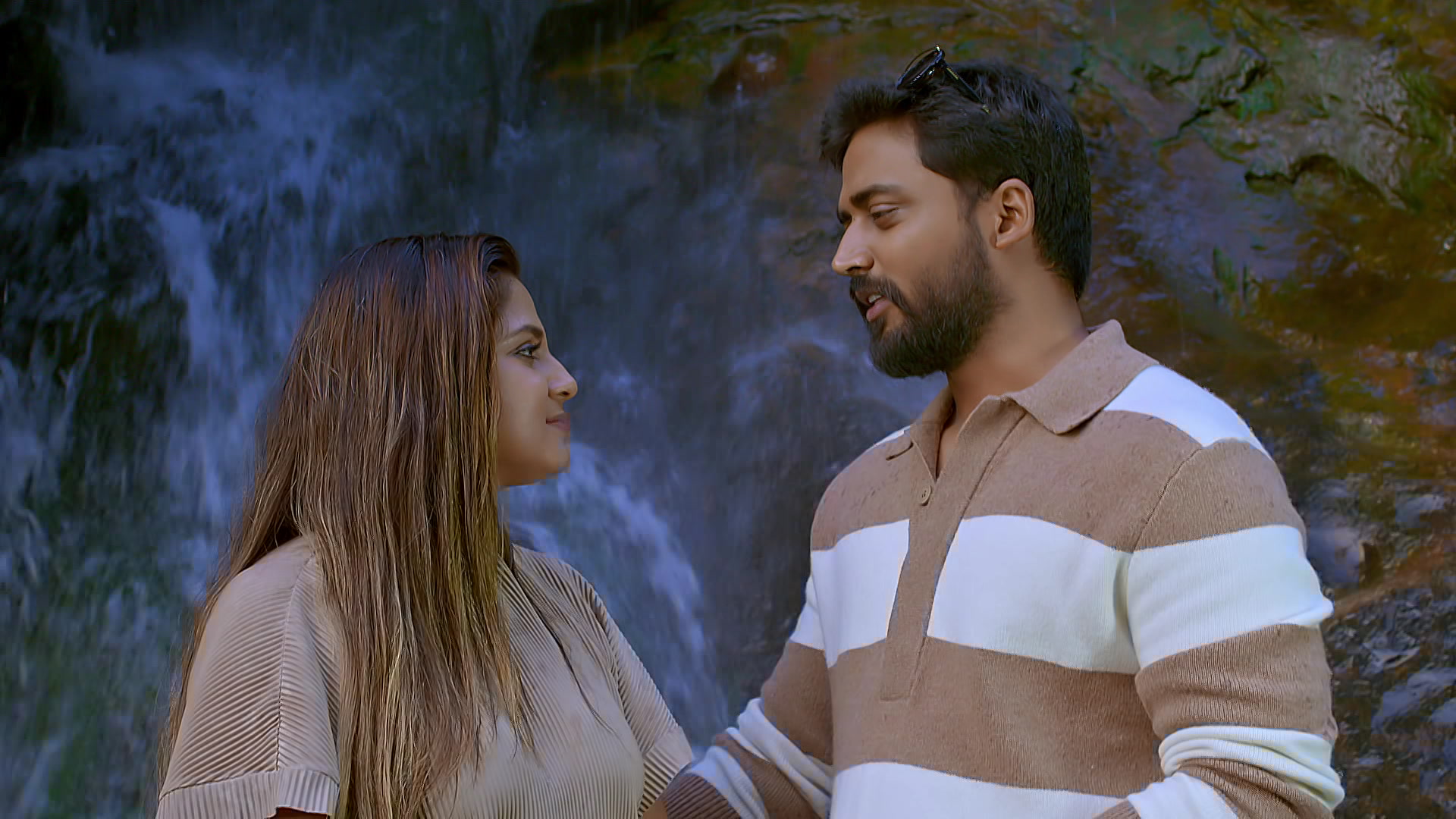 Watch Guppedantha Manasu S1 Episode 900 on JioHotstar