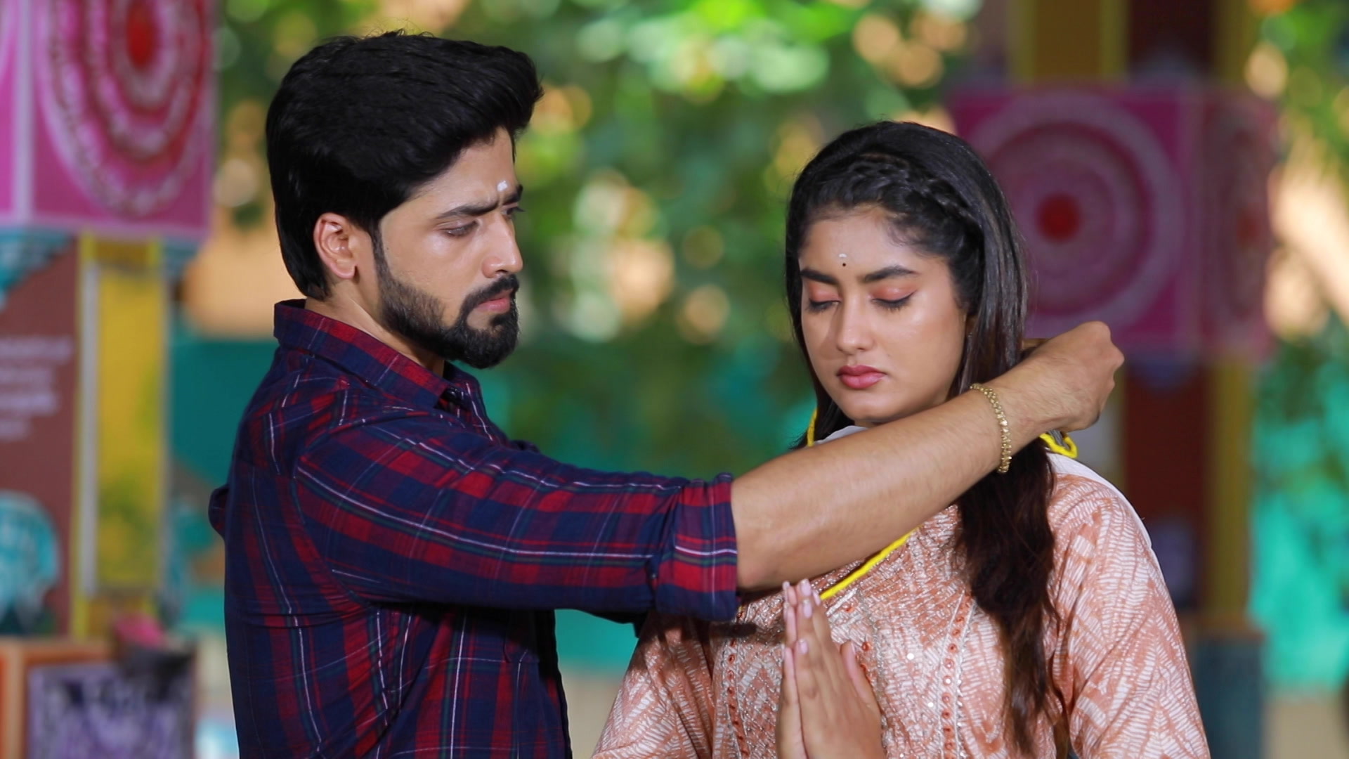 Watch Surya Weds Vennila Online
