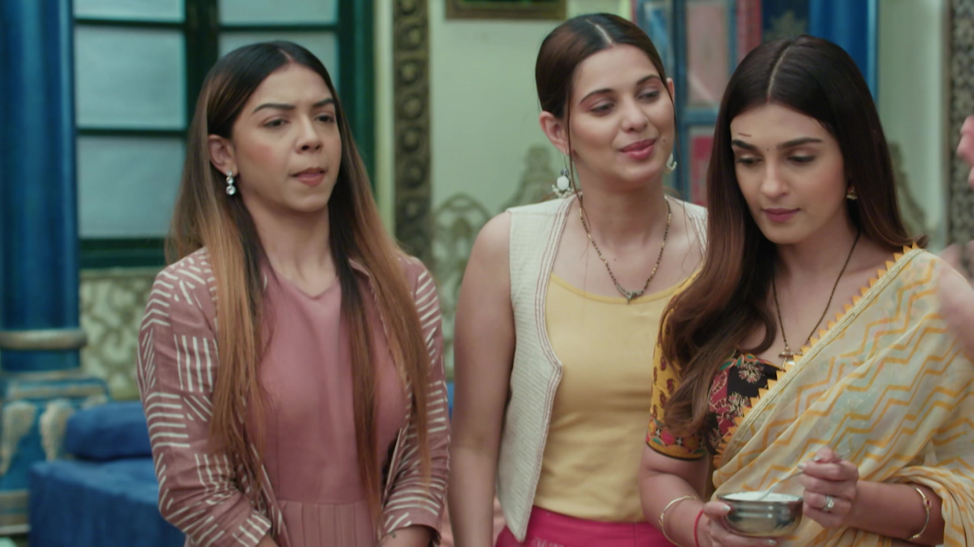 Watch Pandya Store S1 Episode 613 on JioHotstar