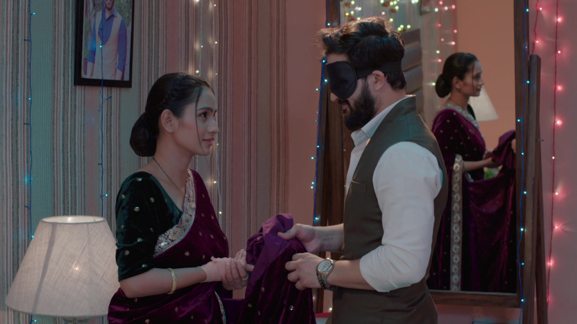 Watch Man Dhaga Dhaga Jodte Nava S1 Episode 170 on JioHotstar