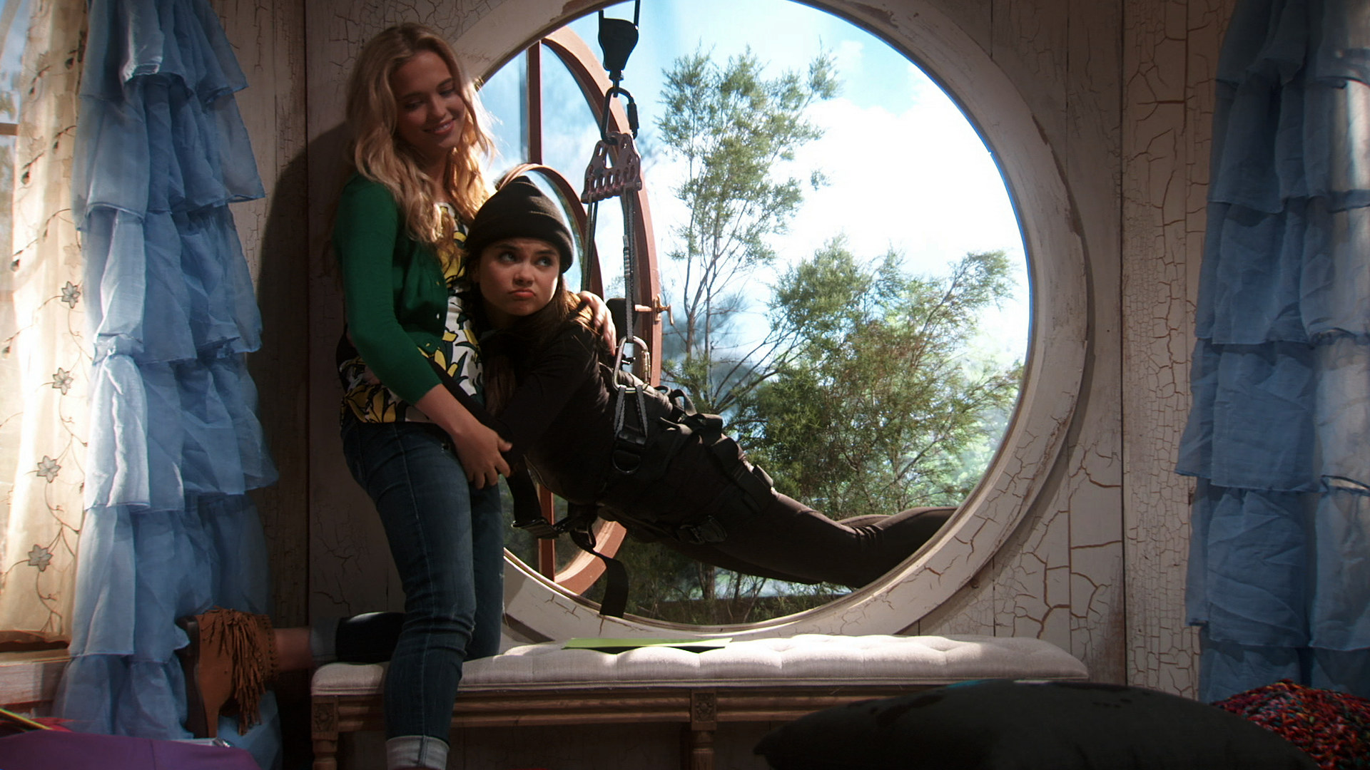 Best Friends Whenever - Disney+