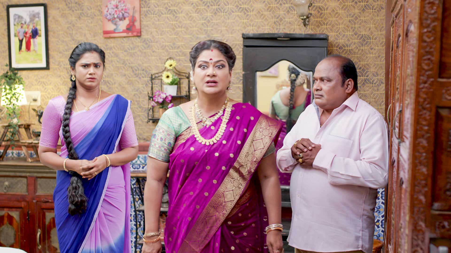 Watch Illu Illalu Pillalu S1 Episode 237 on JioHotstar