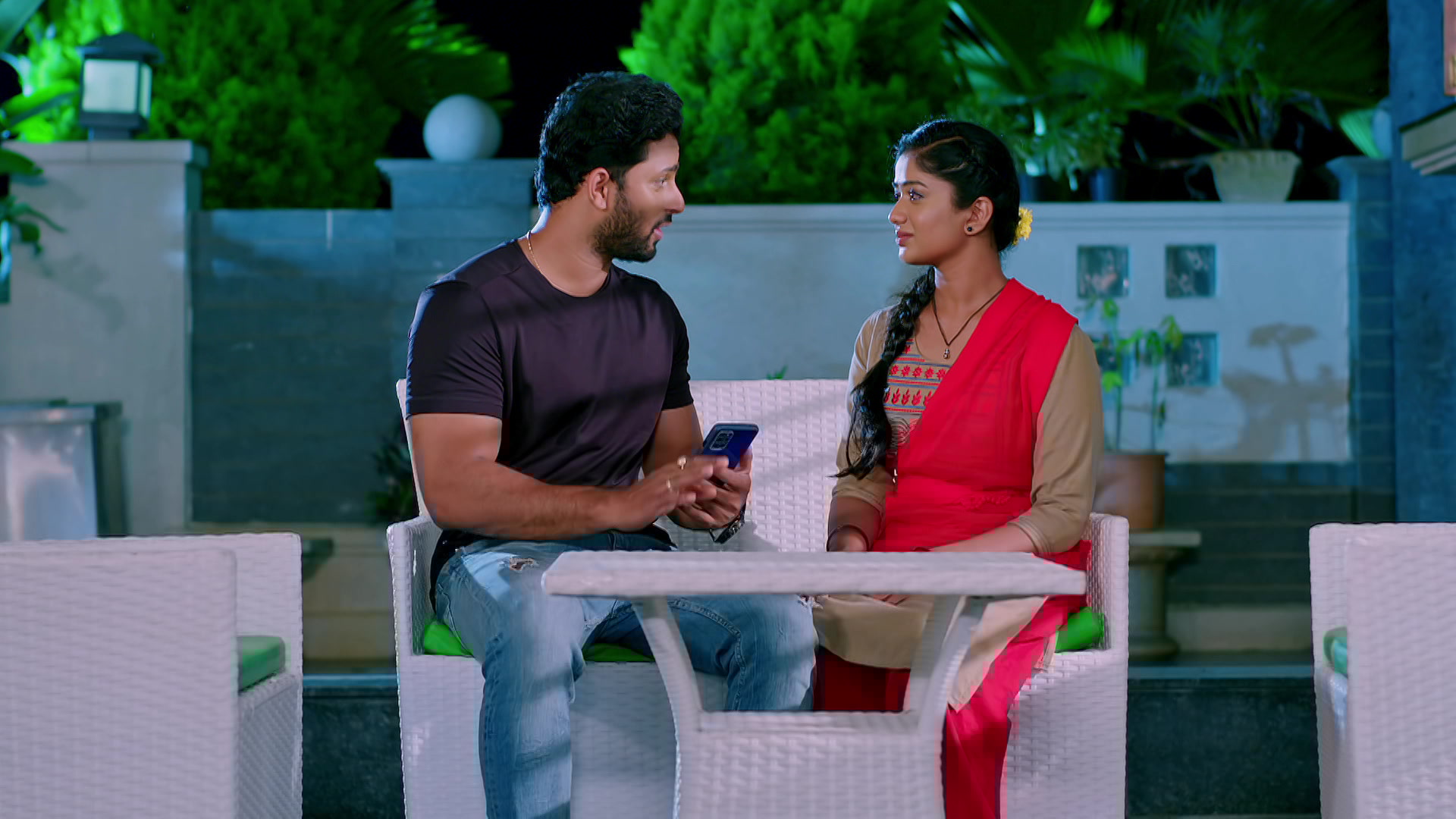 Watch raaji only on Watcho