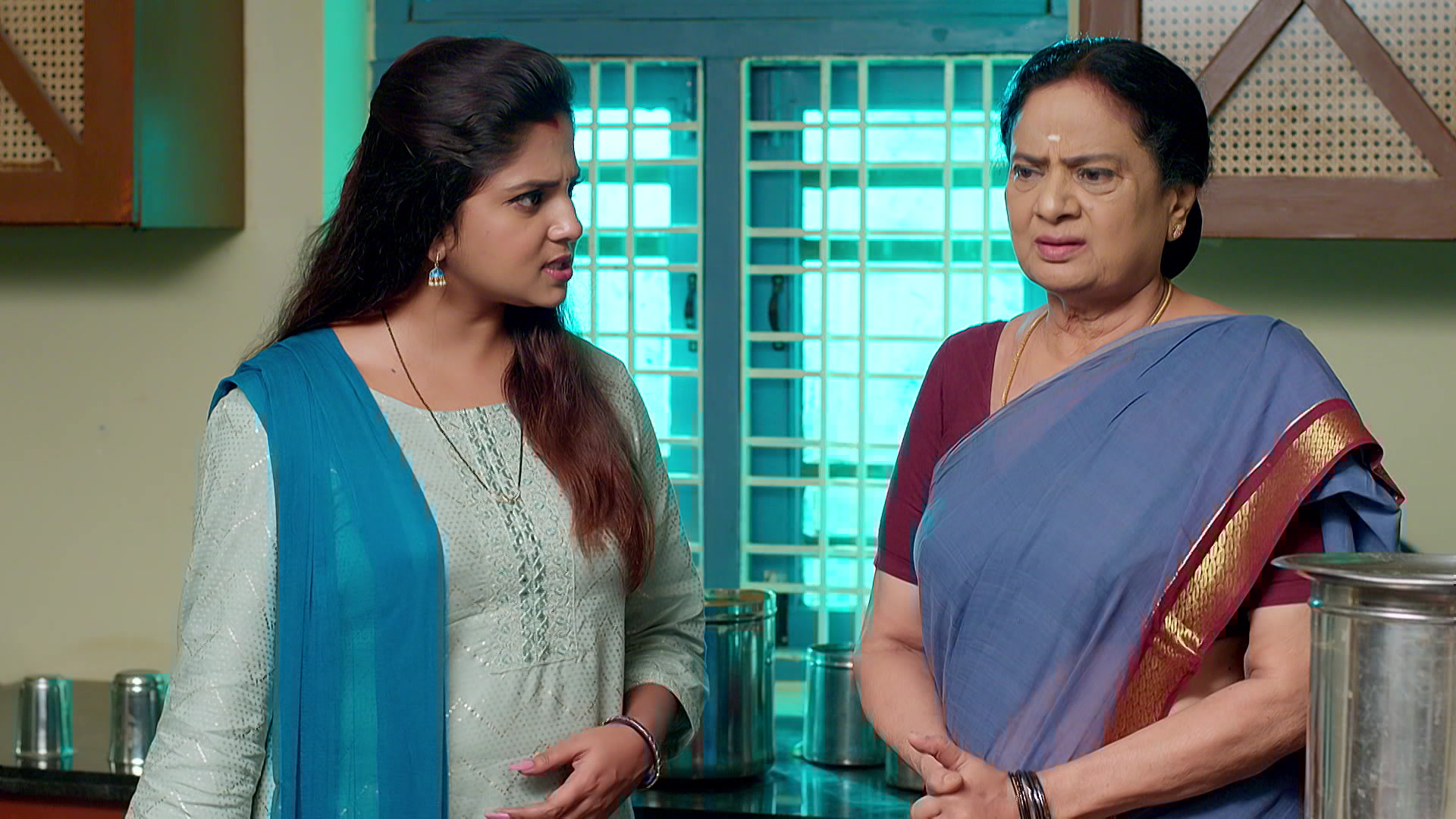 Watch Guppedantha Manasu Episode 1123 on JioHotstar