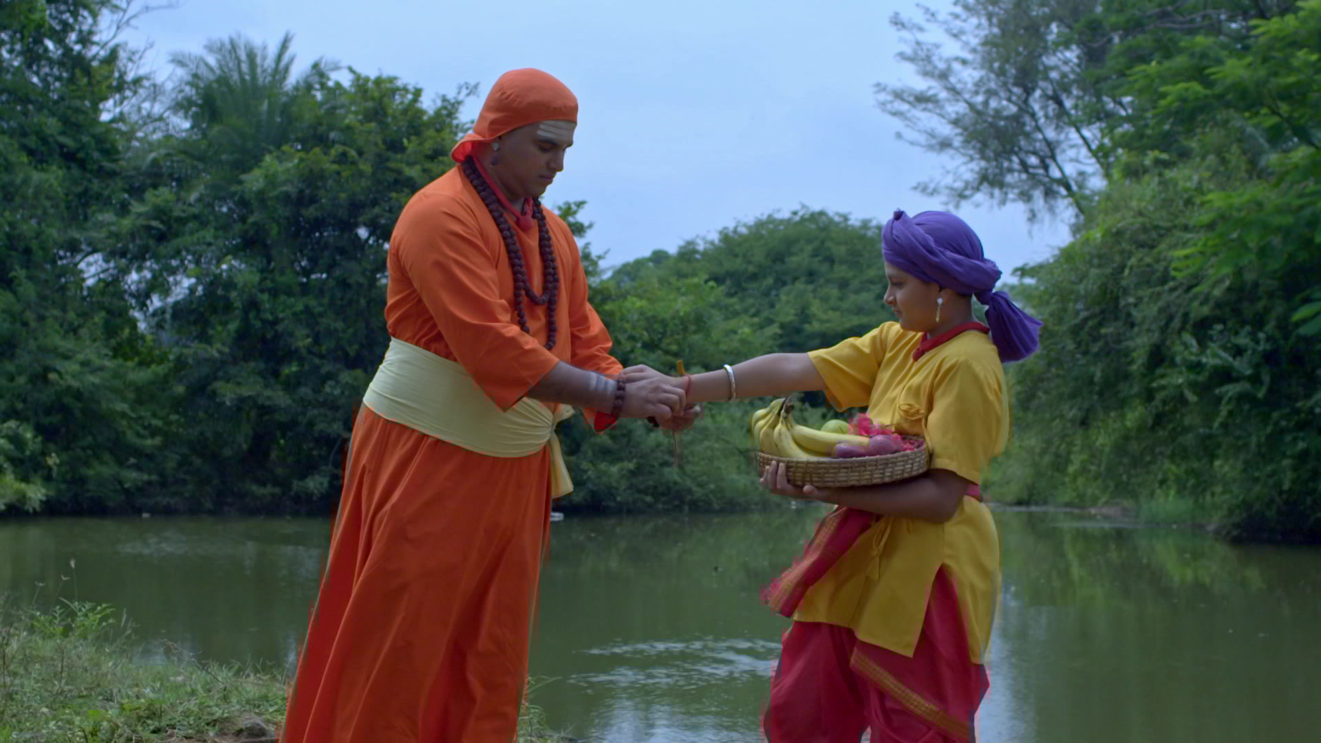 Watch Rudira Gets Siddalinga's Blessing Online