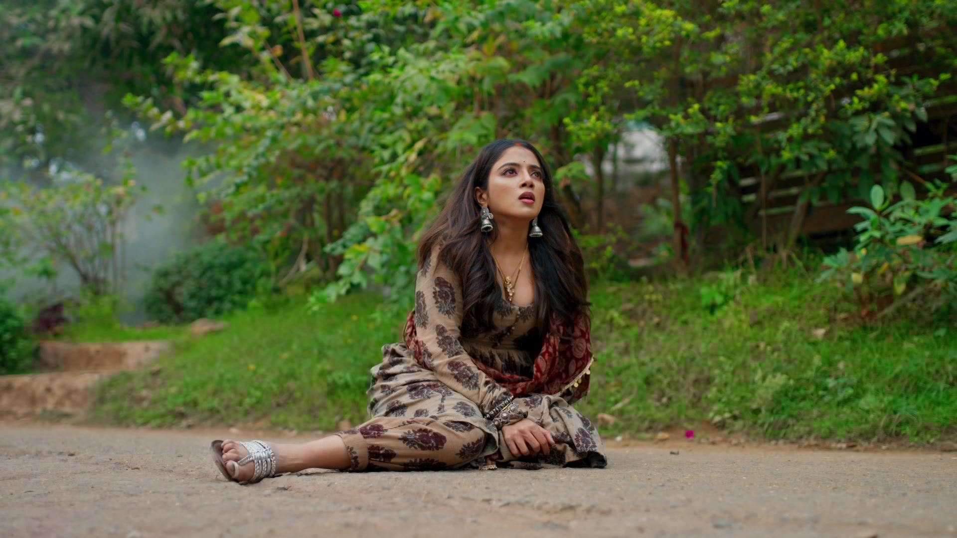 Watch Jaadu Teri Nazar - Daayan Ka Mausam Episode 44 on JioHotstar