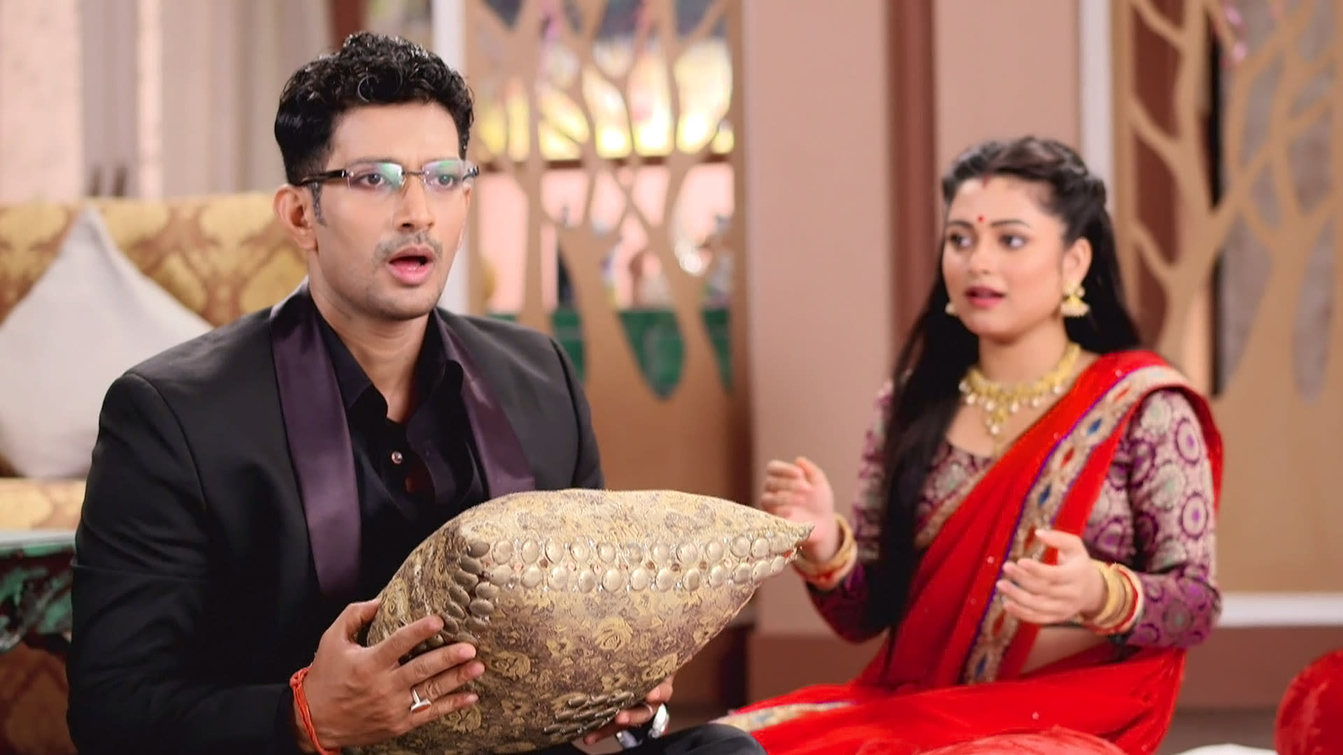 Watch Dhrubatara S1 Episode 82 on Disney+ Hotstar