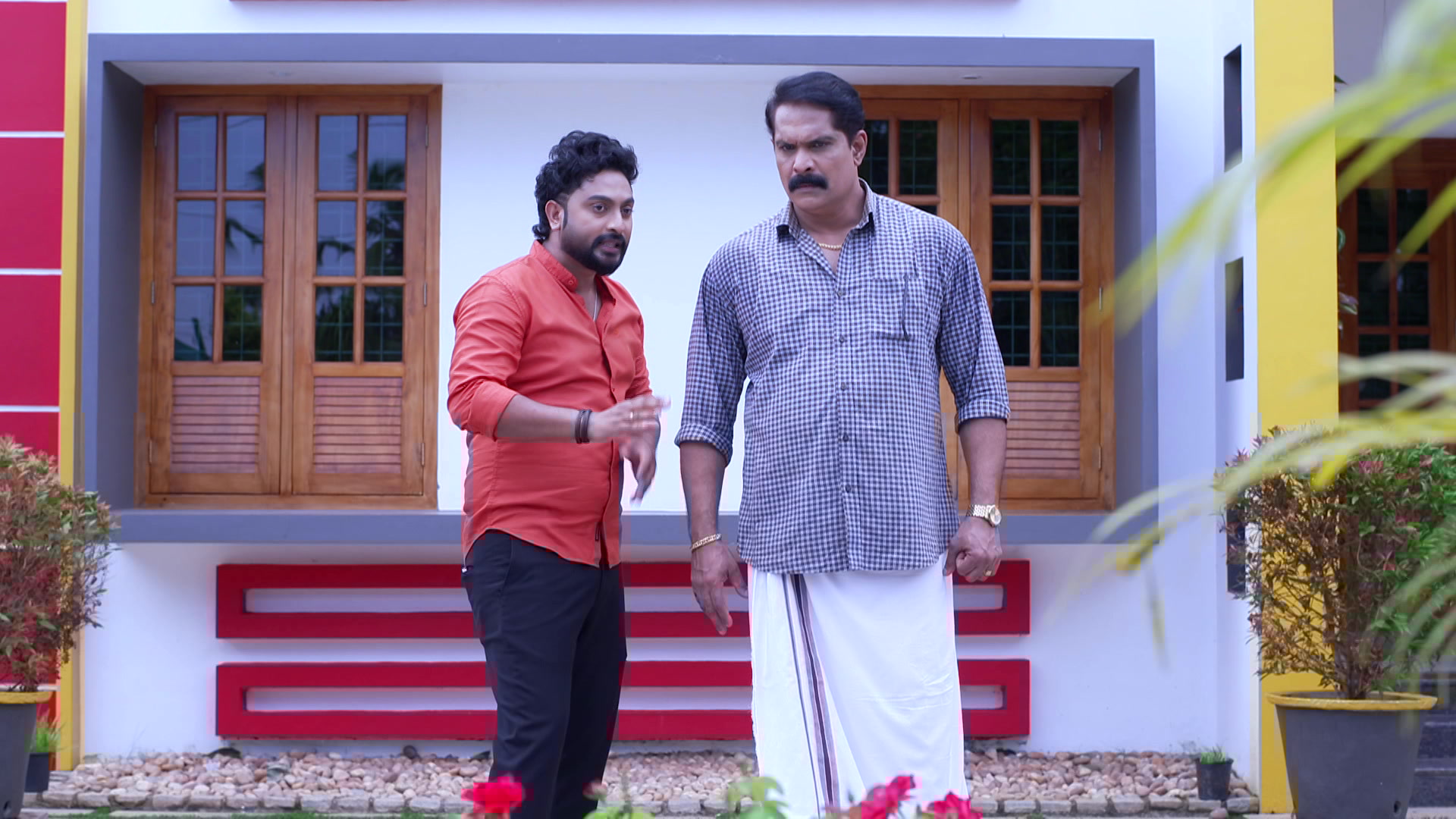 Watch Mounaragam Episode 1197 on JioHotstar