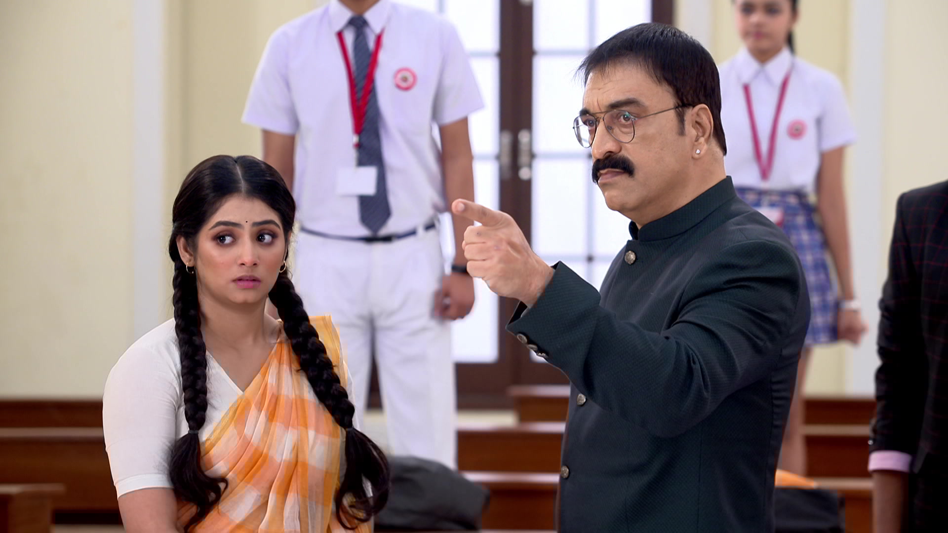 Watch Bangla Medium Episode 9 on JioHotstar