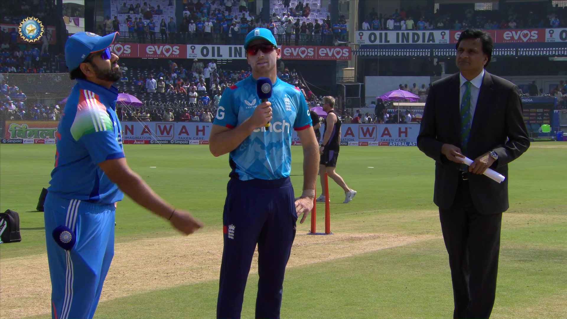 Toss! ENG Opt to Bat
