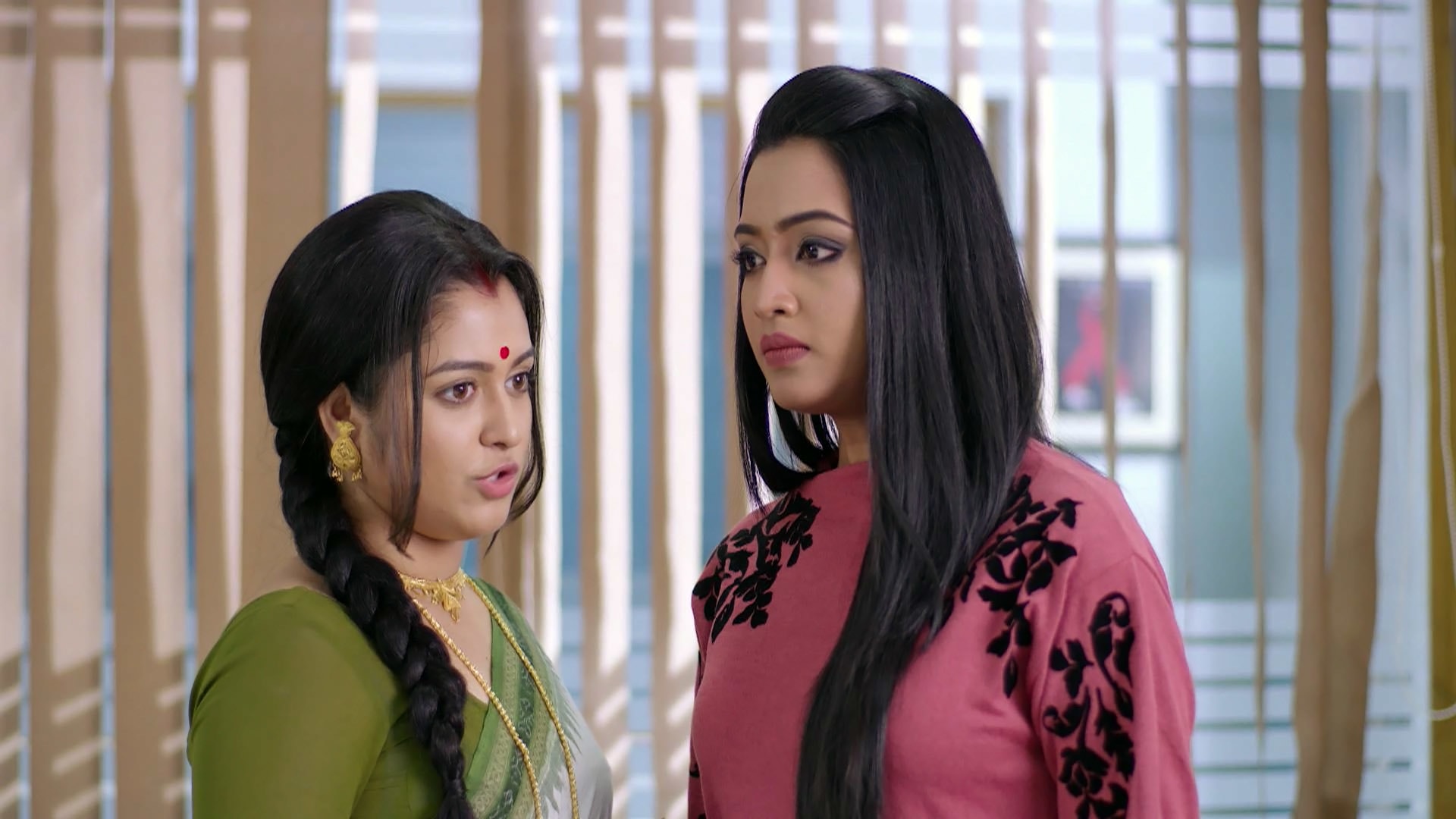 Stream Minu Slaps Jahnabi! Season 1 Episode 141 – Minu Slaps Jahnabi ...