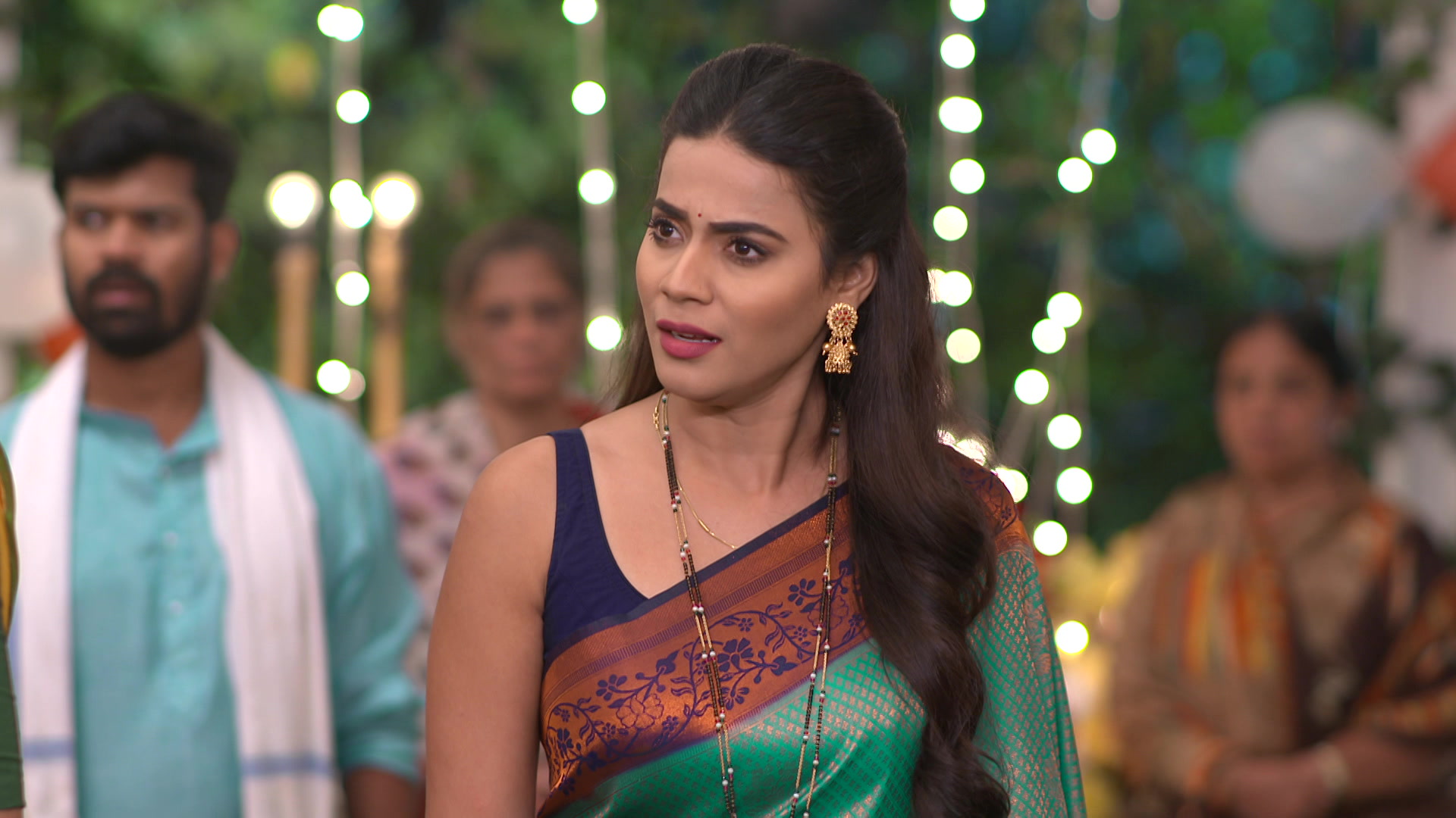 Watch Gharo Ghari Maatichya Chuli S1 Episode 251 on JioHotstar