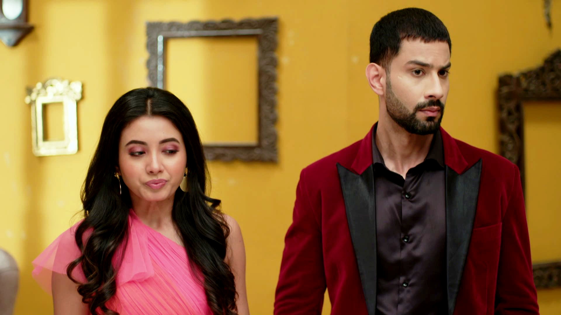Watch Pandya Store S2 Episode 1058 on JioHotstar