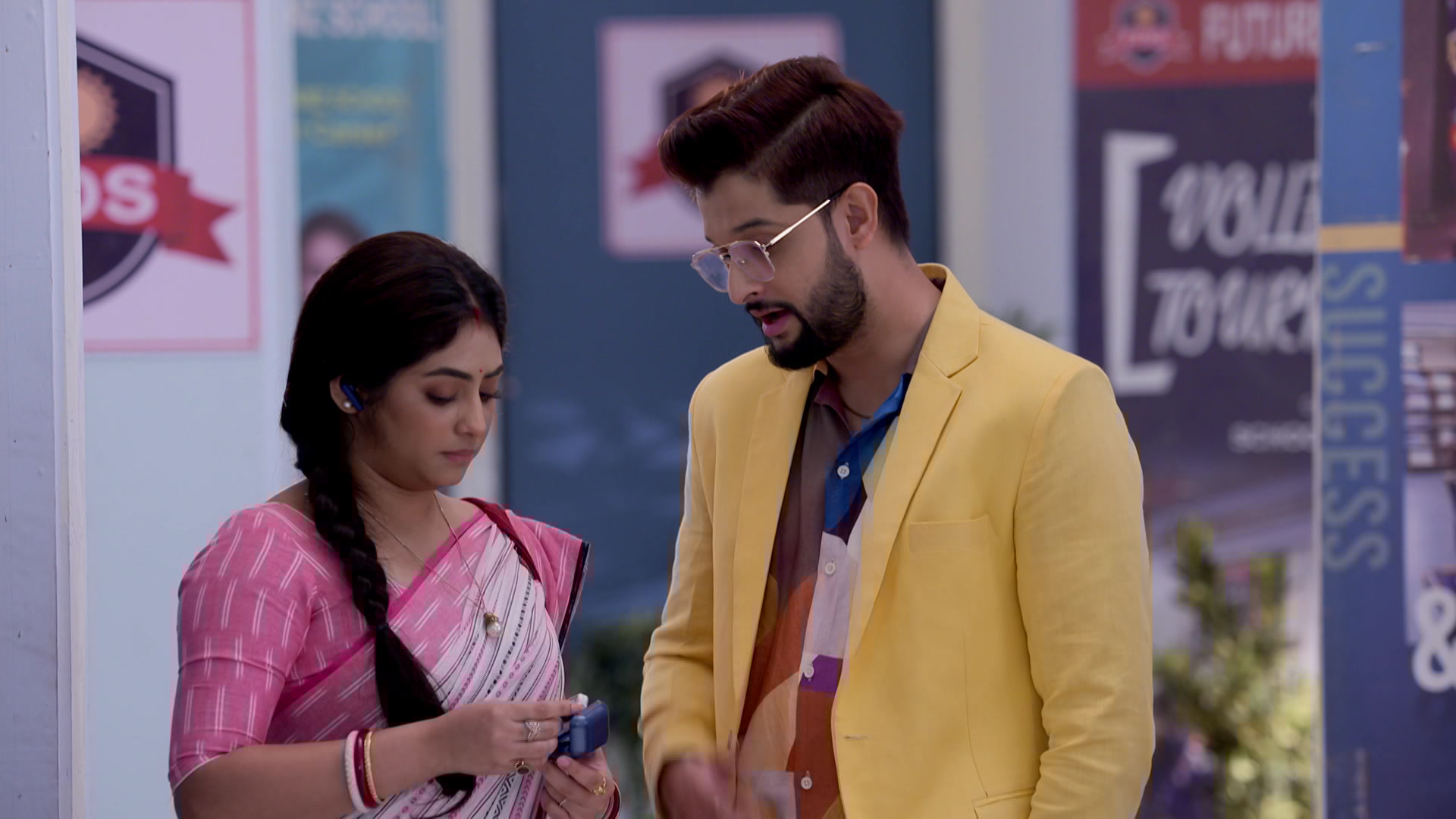 Watch Bangla Medium Episode 192 on JioHotstar