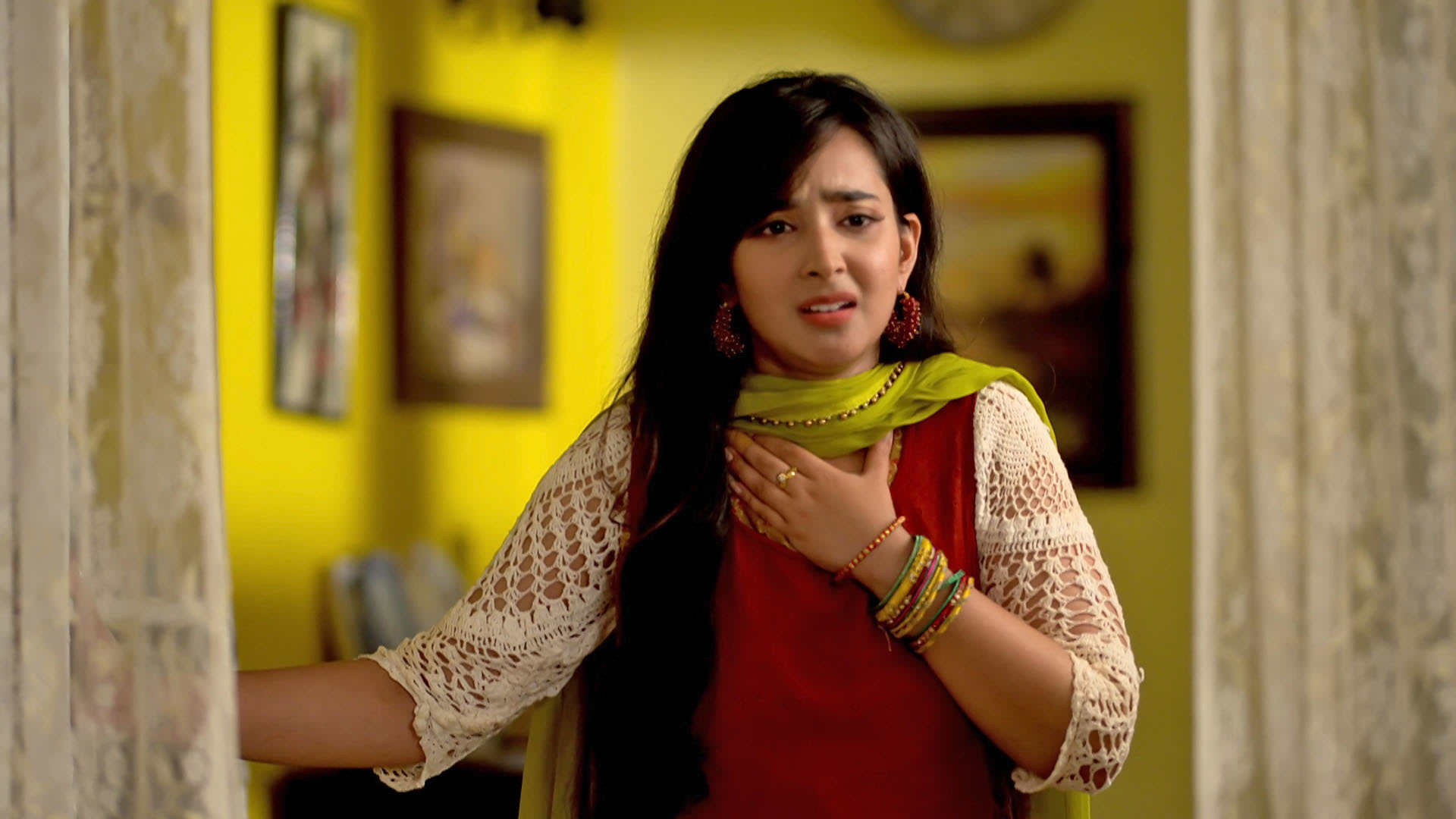 Watch Mon Phagun S1 Episode 23 on JioHotstar