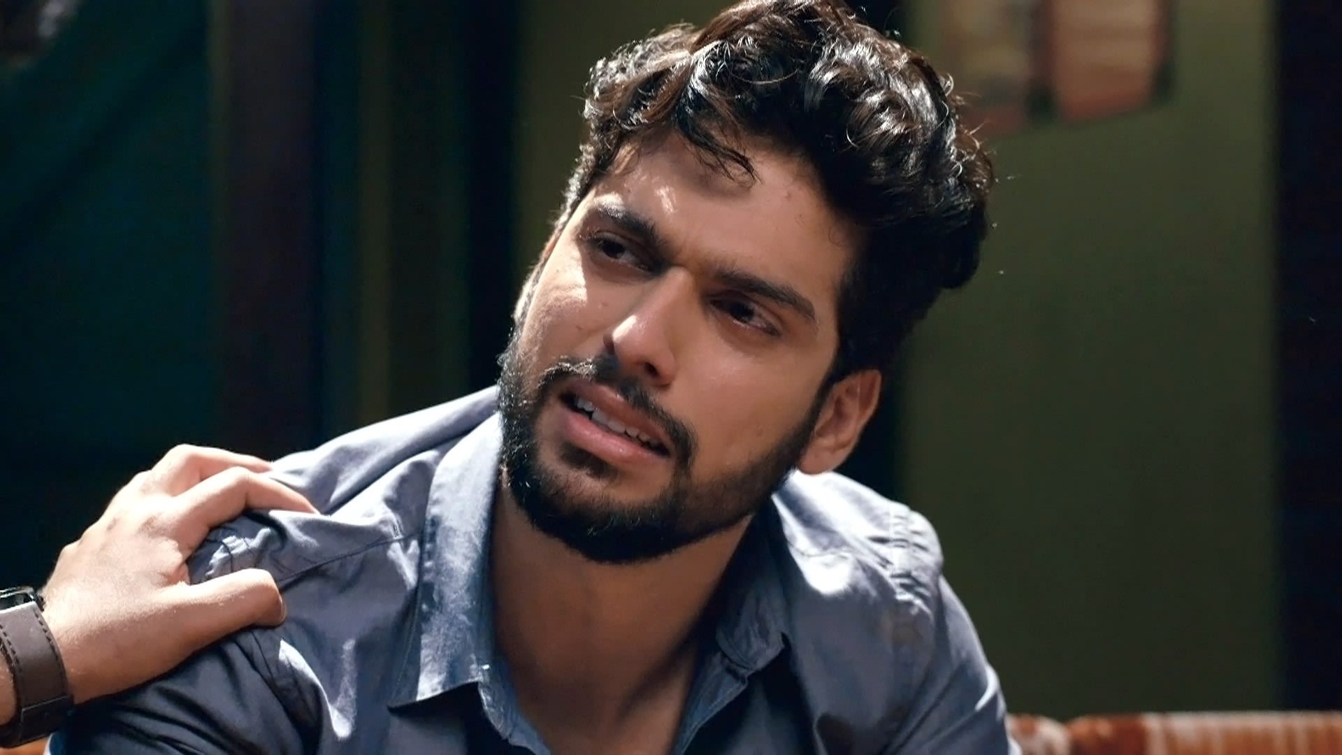 Stream mehndi-hai-rachne-waali Online | Watcho